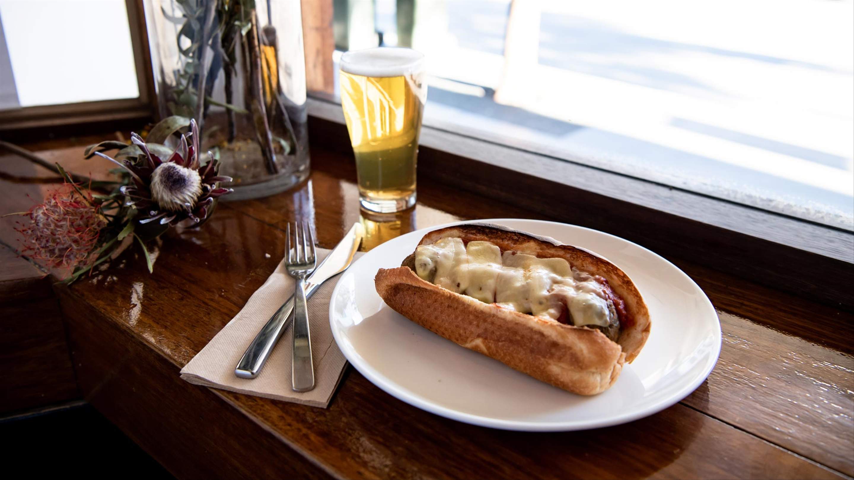 The Sunshine Inn, Redfern Review