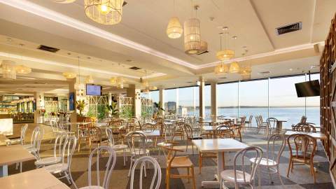 Cronulla RSL Club, Cronulla Review