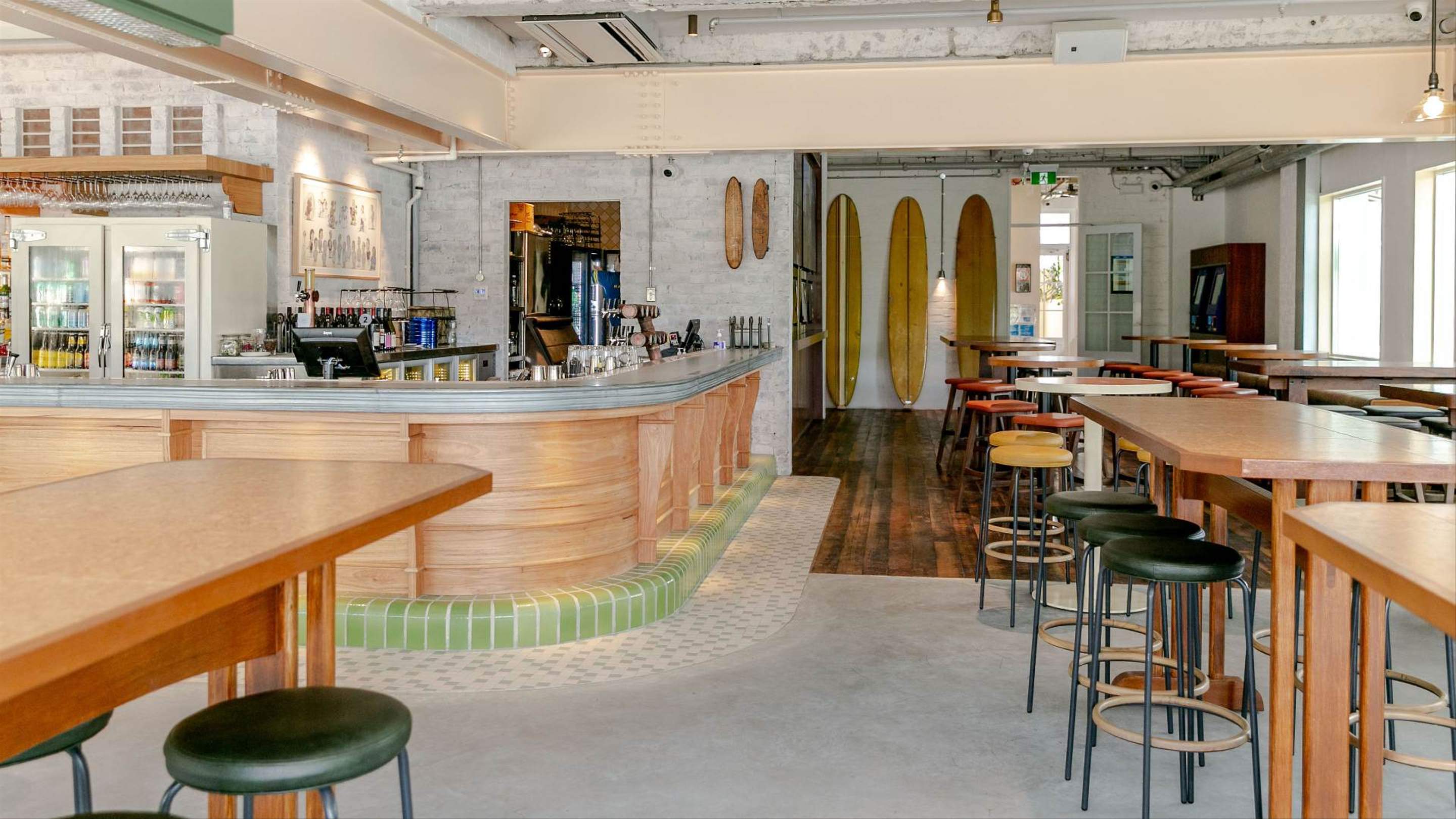 Harbord Hotel, Freshwater Review