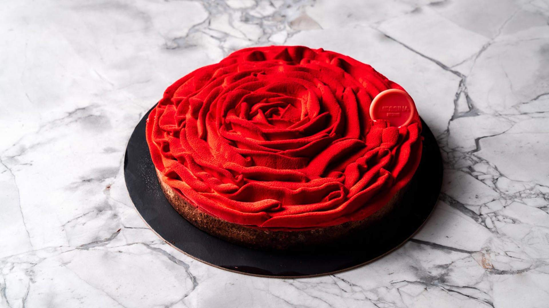 Messina Has Created an OTT Gelato Rose Cake If You Prefer Your Flowers ...