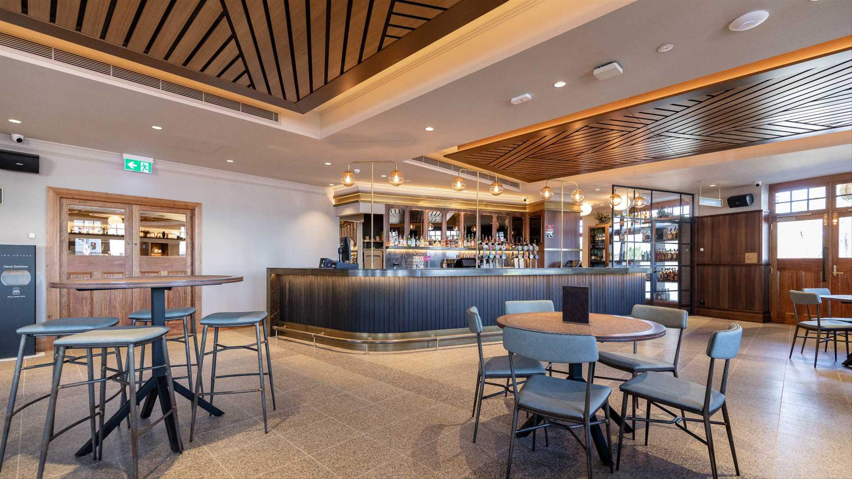 General Gordon Hotel, Sydenham Review