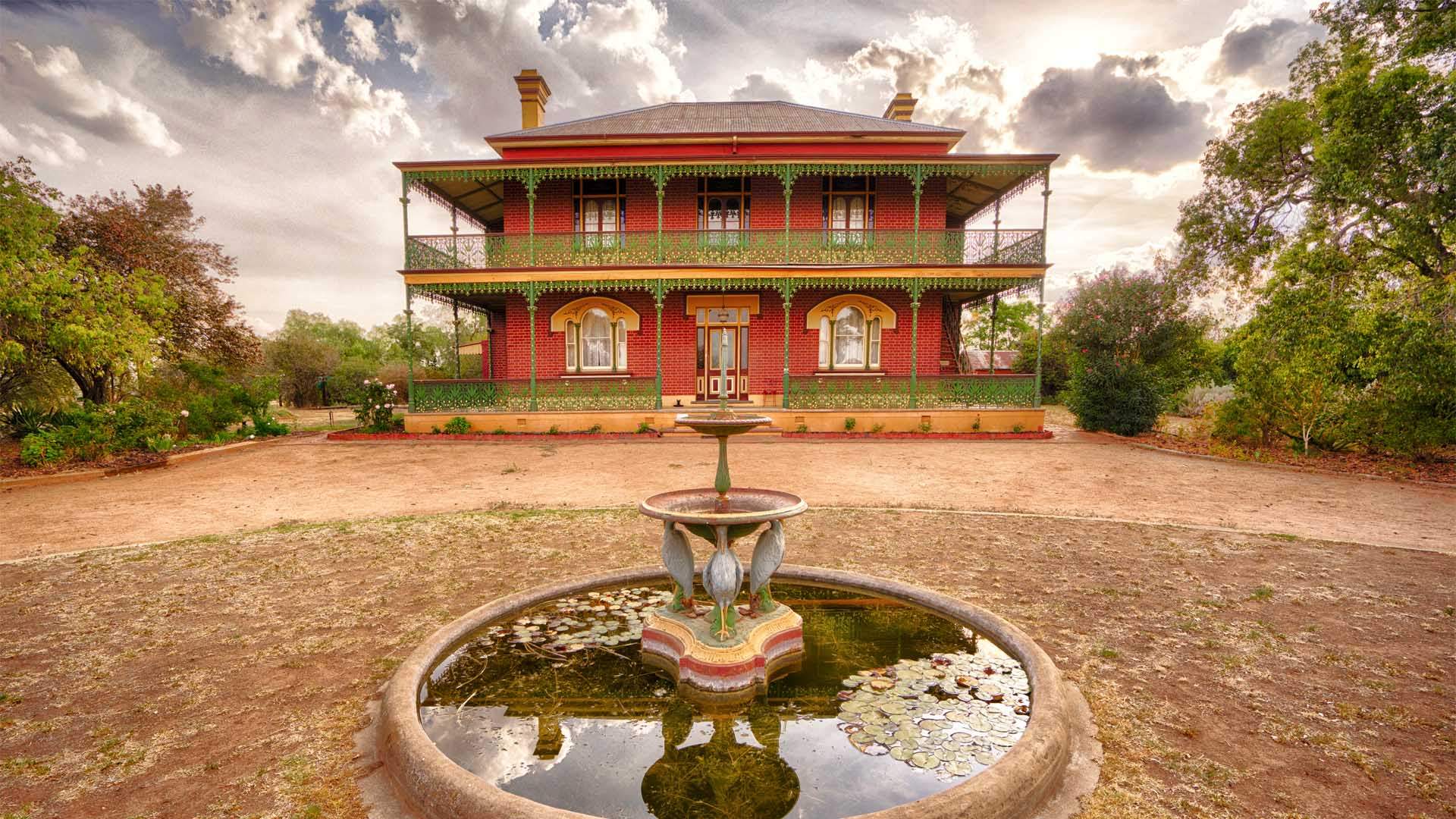 Five Regional Towns to Stop in When Road Tripping from Melbourne to ...