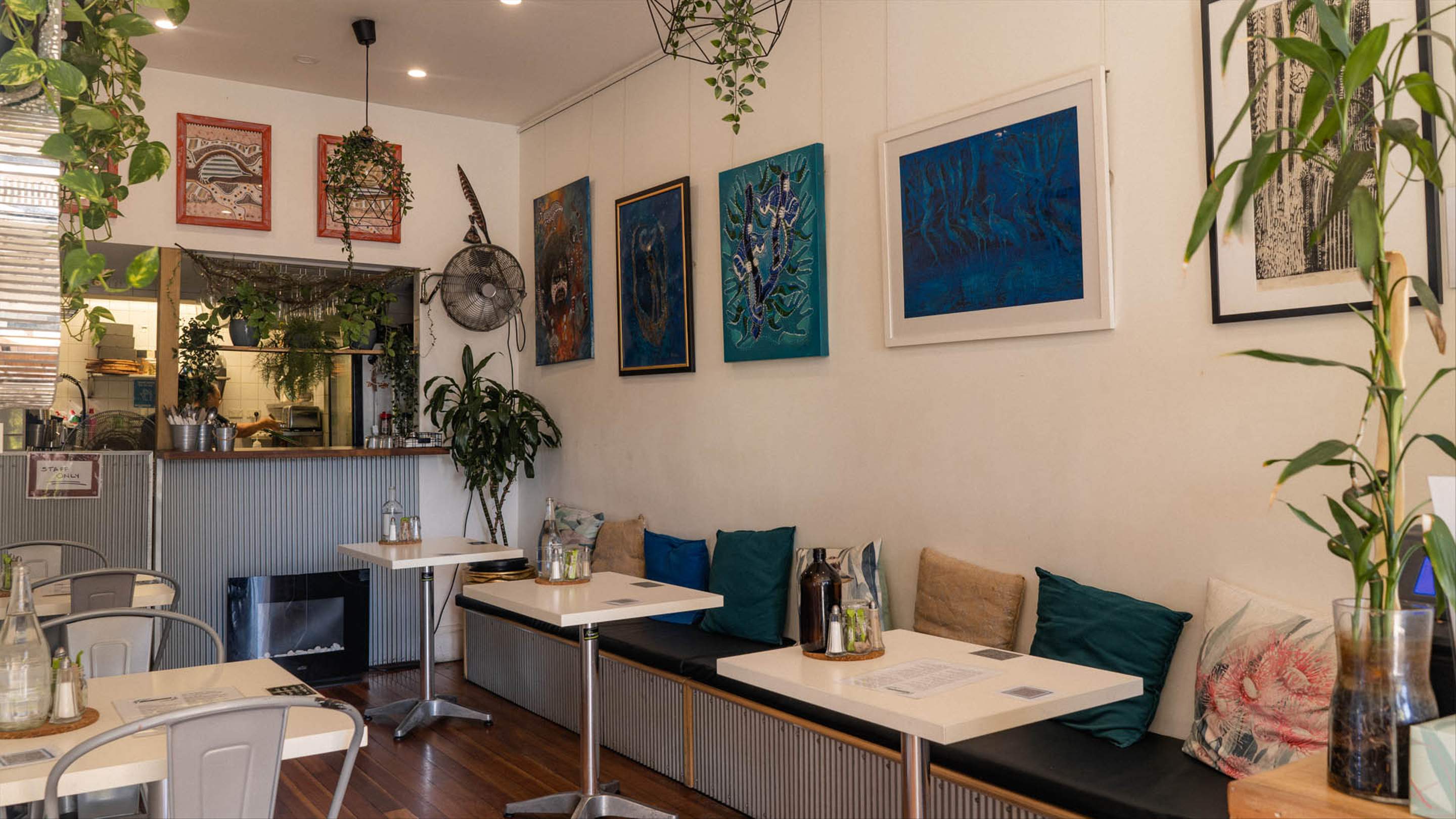 The Tin Humpy - CLOSED, Redfern Review