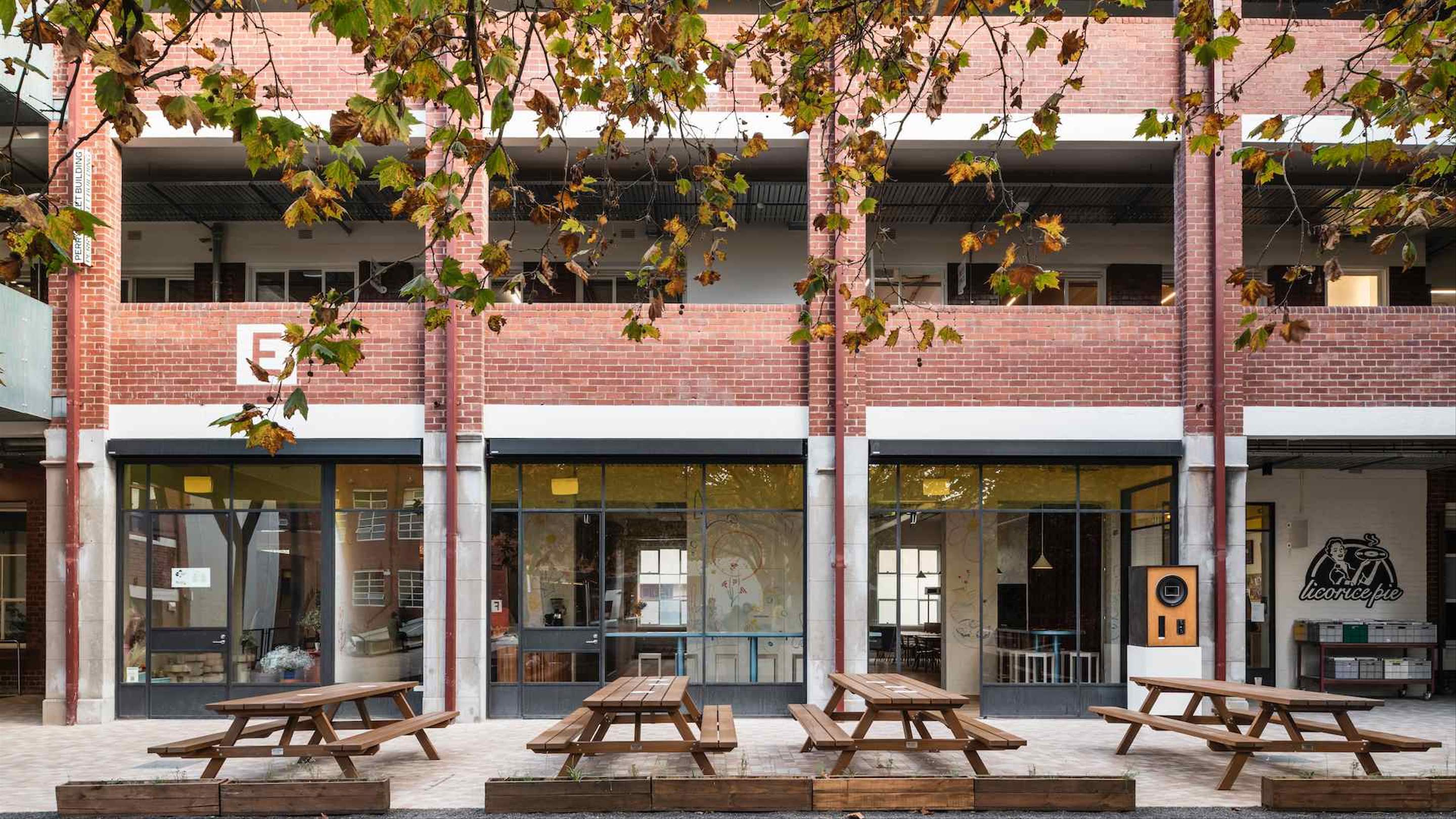 Hope St Radio, Collingwood Review