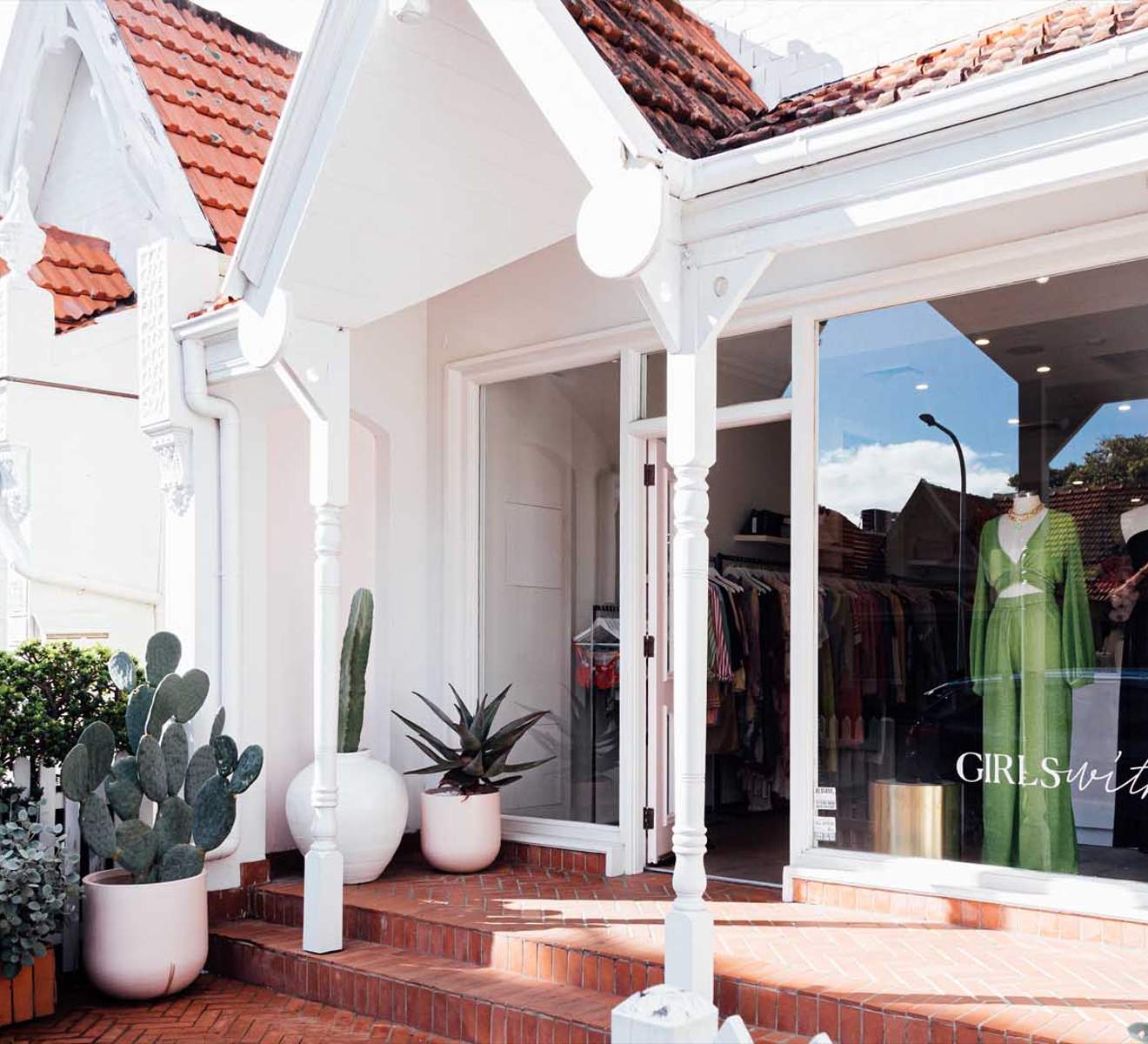 Girls With Gems - Concrete Playground