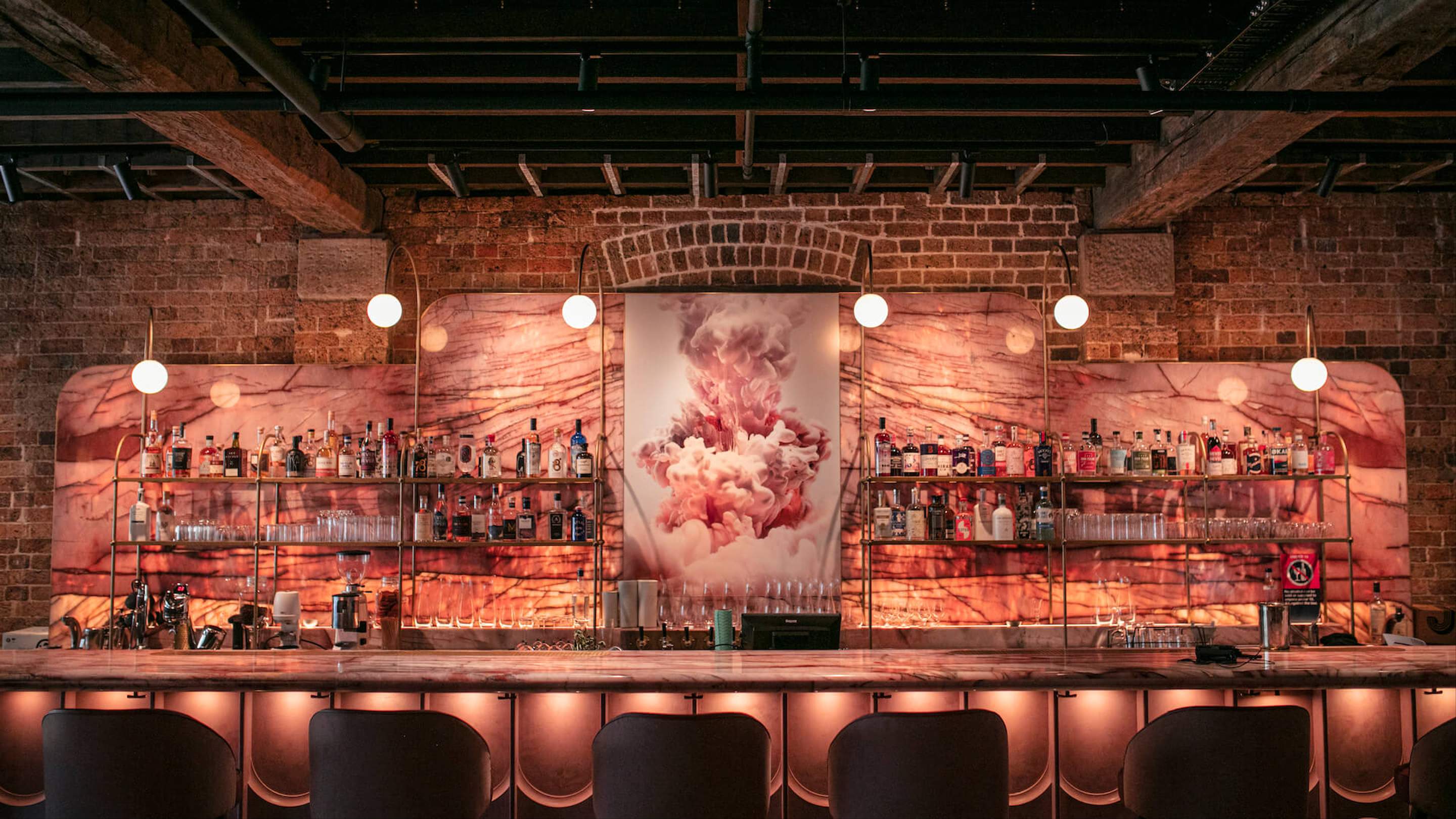 Hinchcliff House, Sydney Review