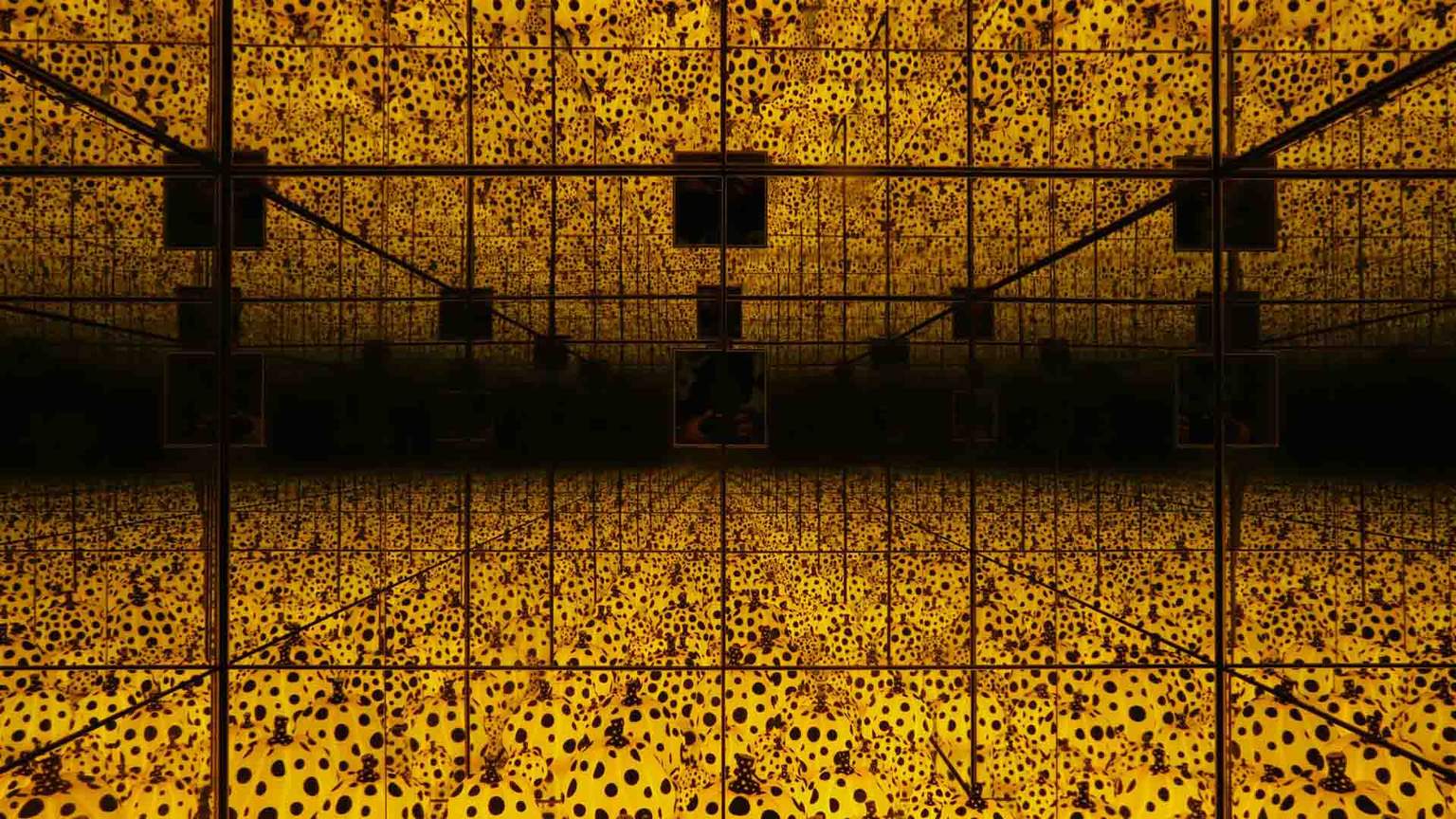 One of Yayoi Kusama's Pumpkin-Filled Infinity Rooms Is Popping Up in ...