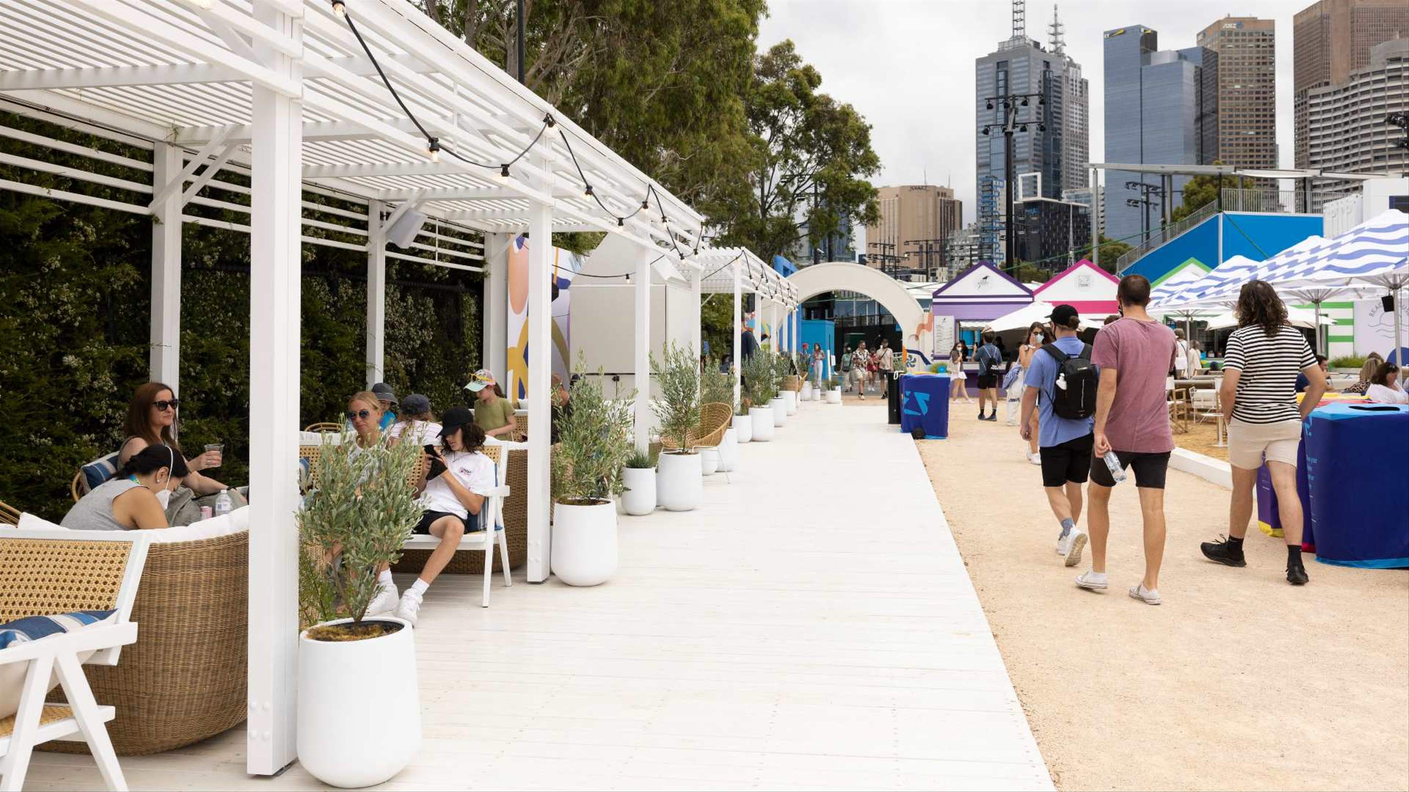 Your Guide to the Best Food and Drink to Try Courtside at the ...