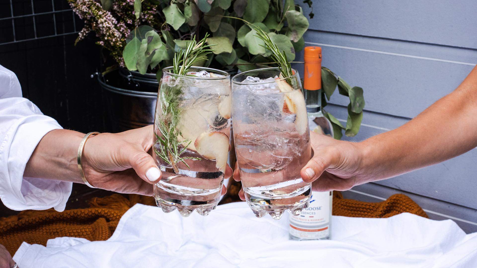 Cocktail Hour: How to Make a White Peach and Rosemary Highball ...