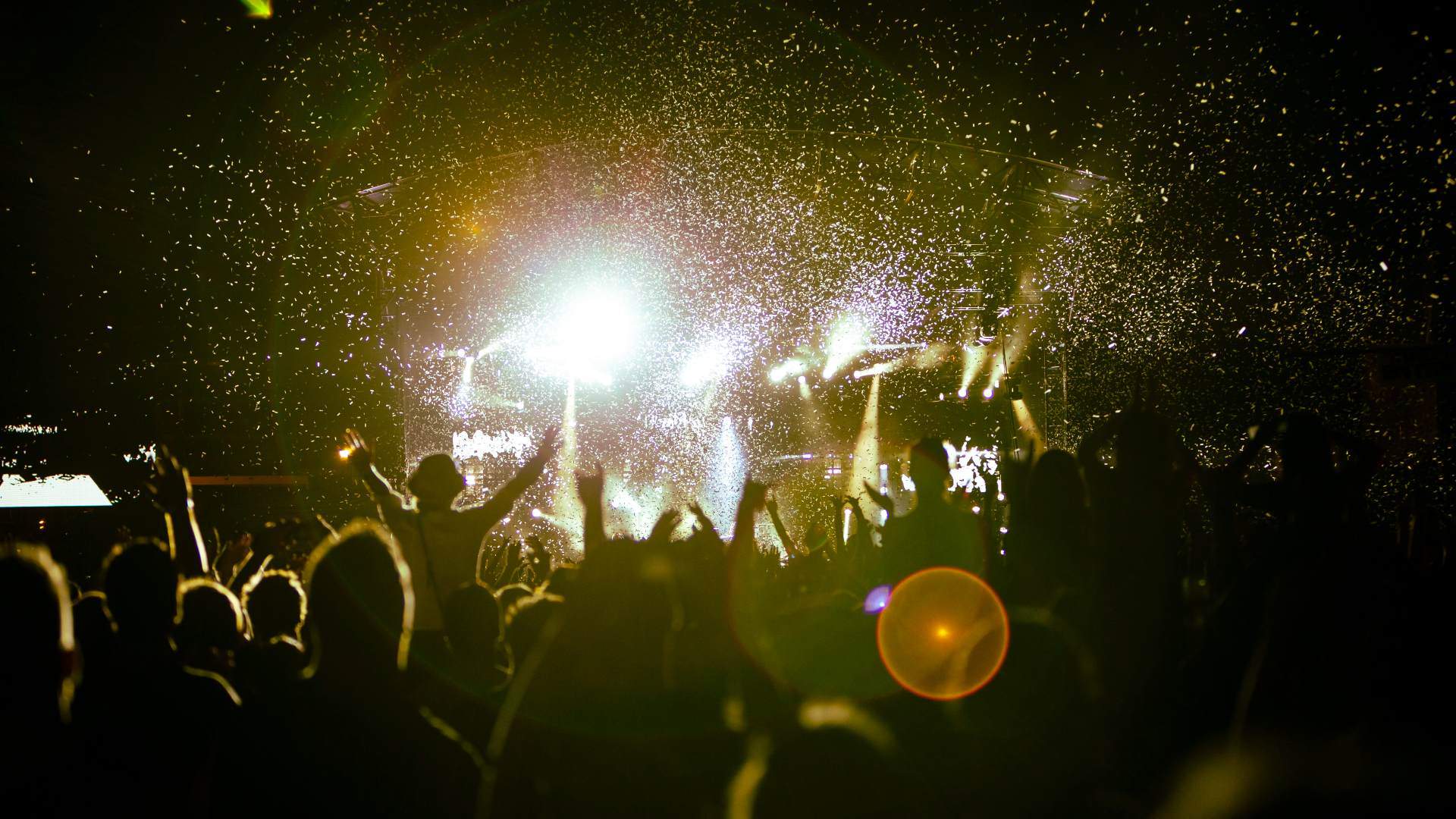 A Huge Foo Fighters Concert Will Help Launch Victoria's Blockbuster New ...