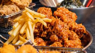 Guljak Topokki Chicken Is the Latest Korean Fried Chook Favourite to ...