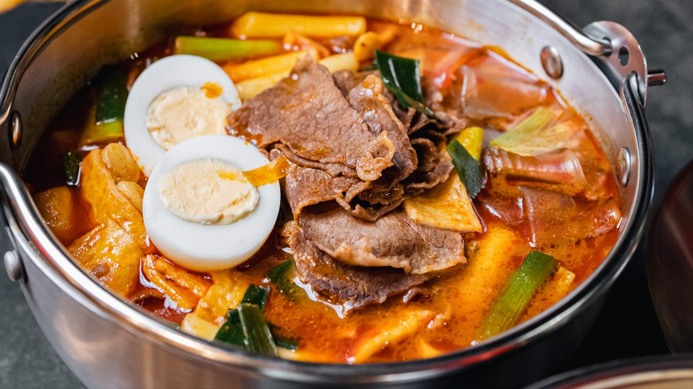 Guljak Topokki Chicken Is the Latest Korean Fried Chook Favourite to ...
