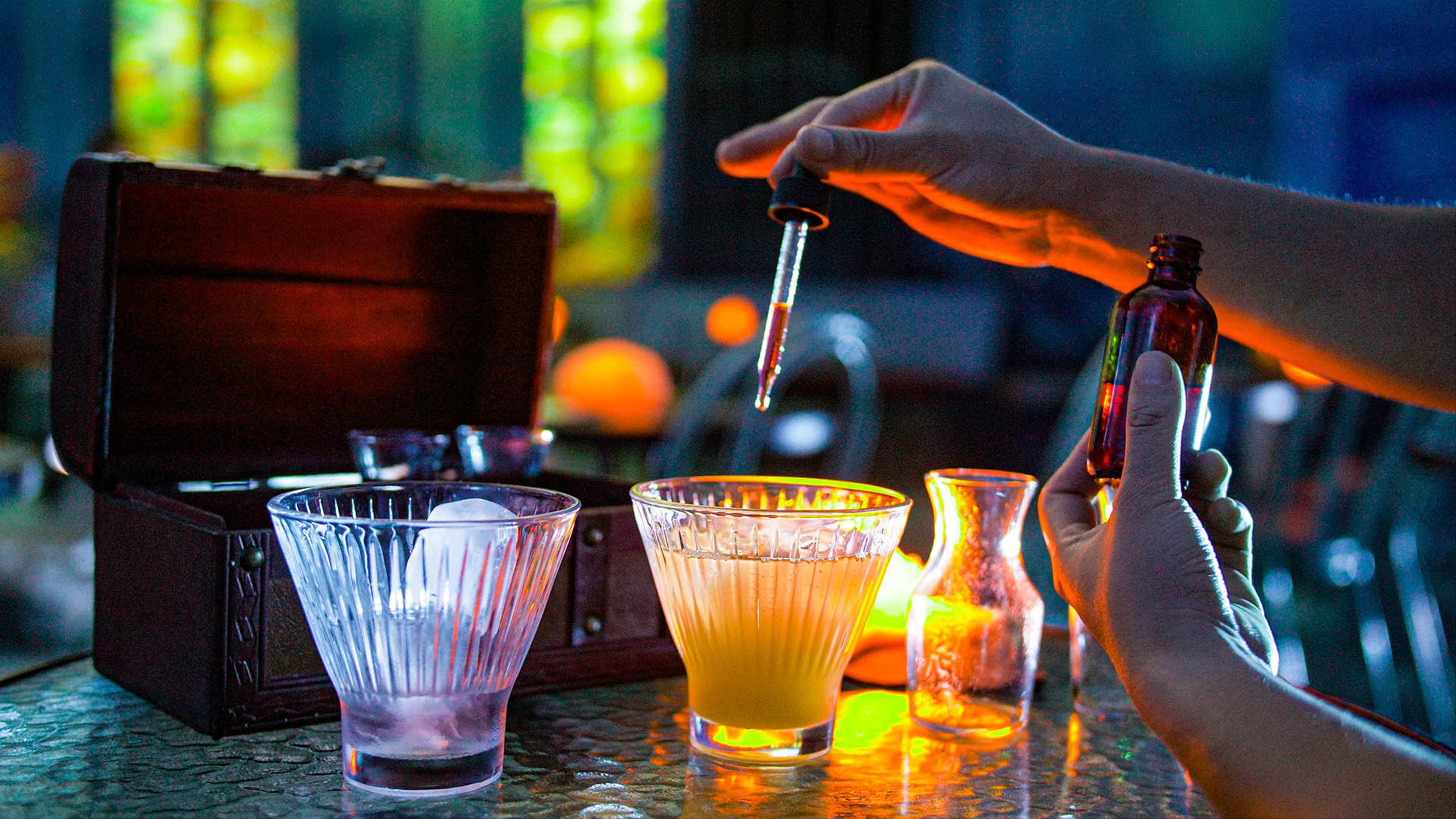 Sea Life Aquarium's 'Little Mermaid'-Themed Cocktail Parties Will Get ...