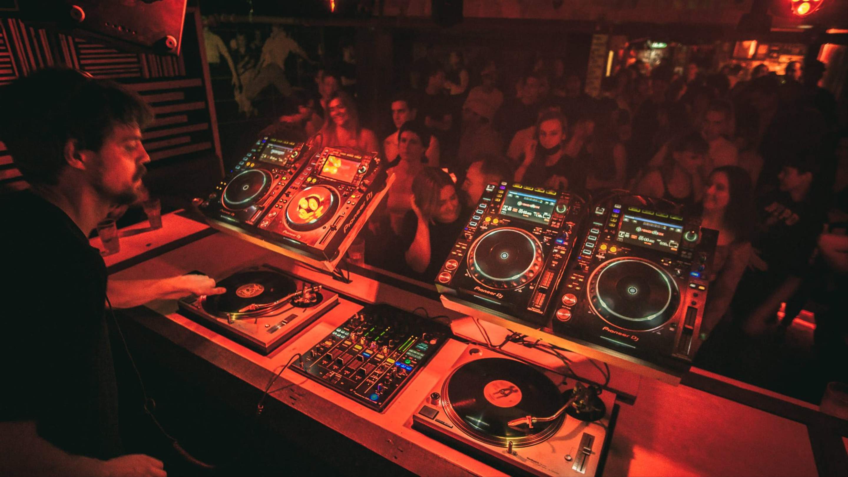 77 Live at Club 77 - Concrete Playground