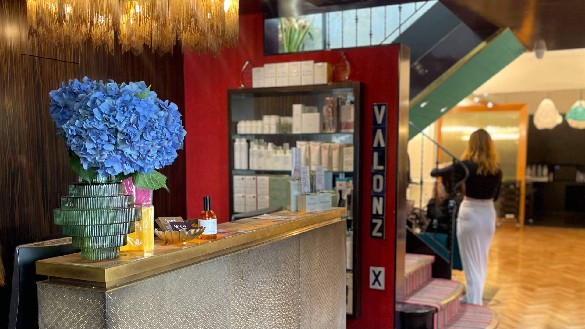 Valonz Haircutters - Concrete Playground