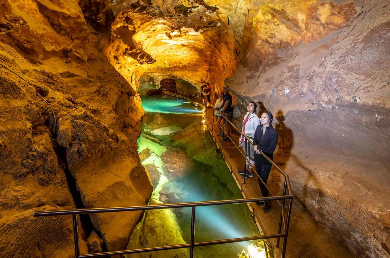 Jenolan Caves - Concrete Playground