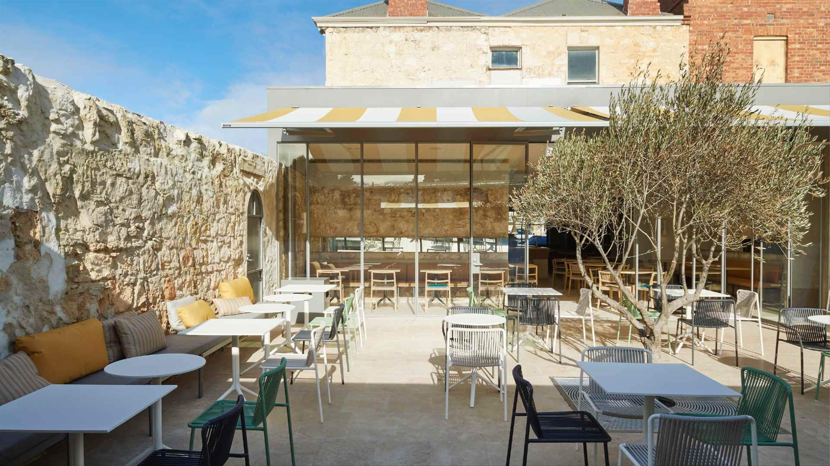 Legendary Sorrento Spot Stringers Has Been Reborn As an All-Day ...