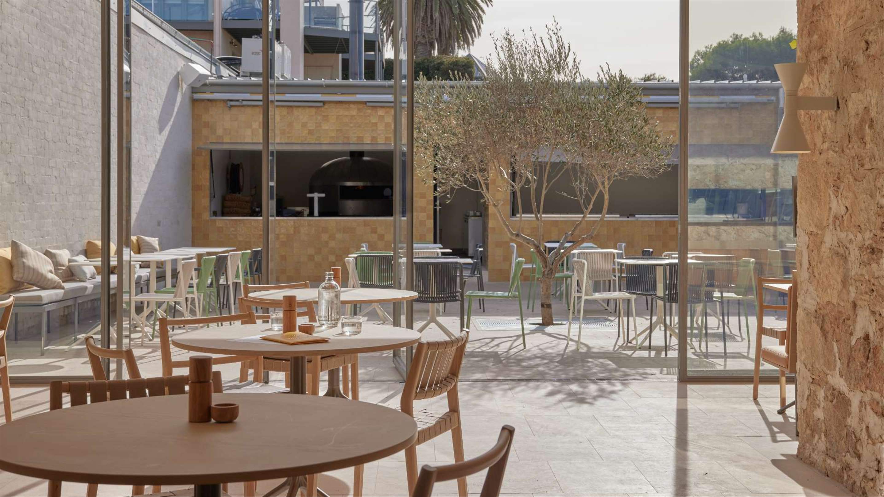 Legendary Sorrento Spot Stringers Has Been Reborn As an All-Day ...