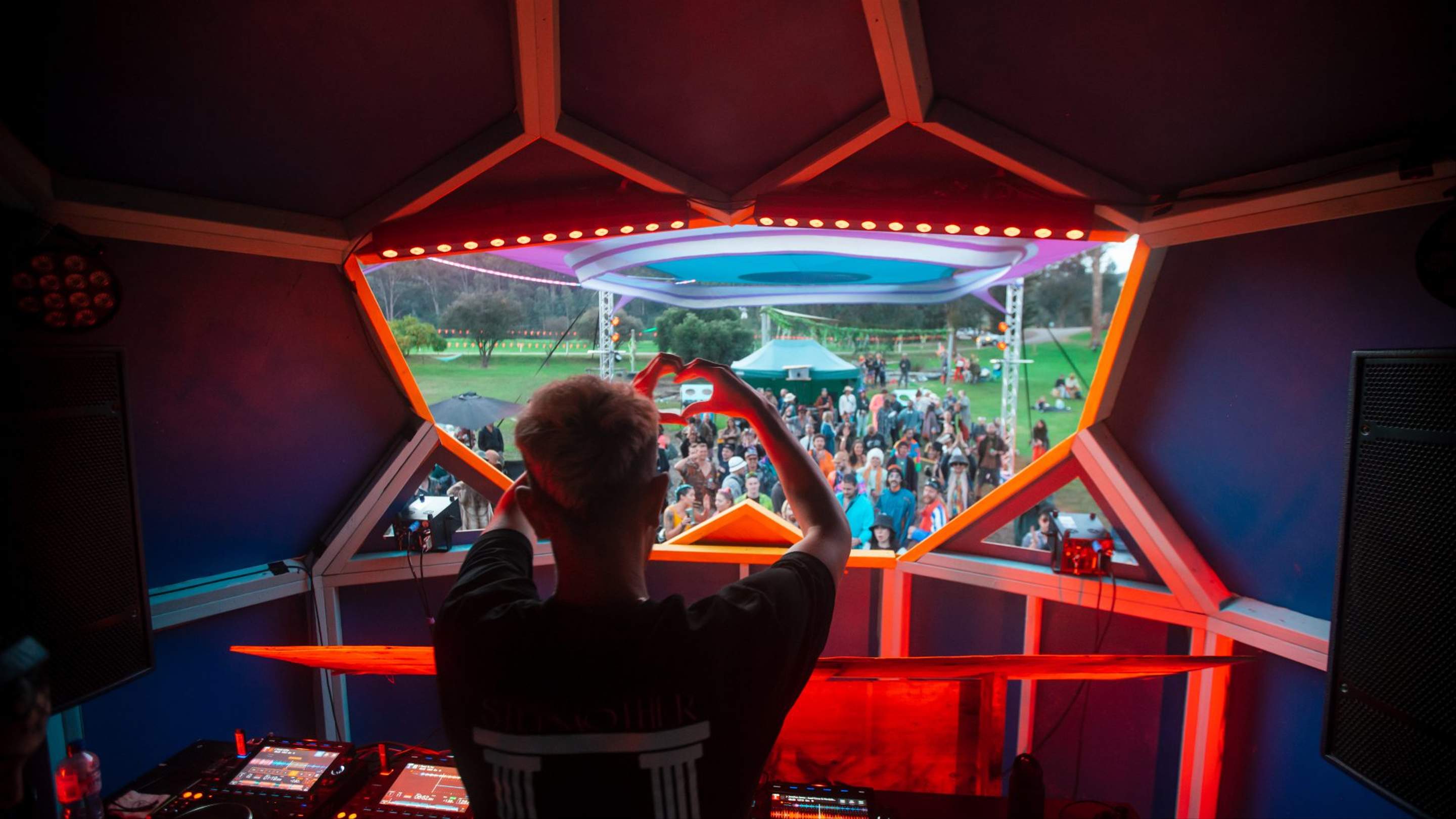 Interstellar Groove - Concrete Playground