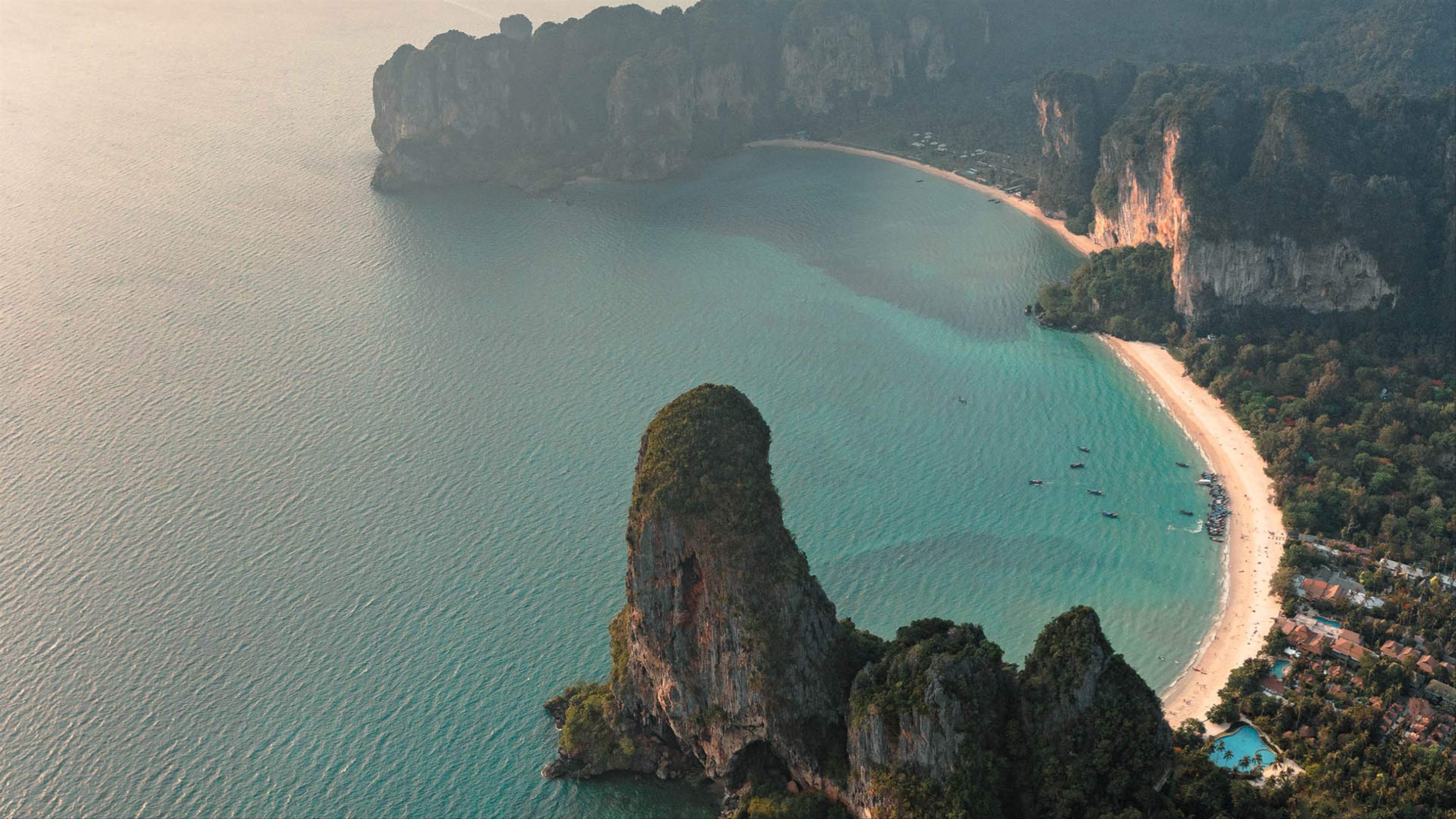 You Can Nab a Free Flight Home From Tokyo, Honolulu, Bali and Hamilton ...