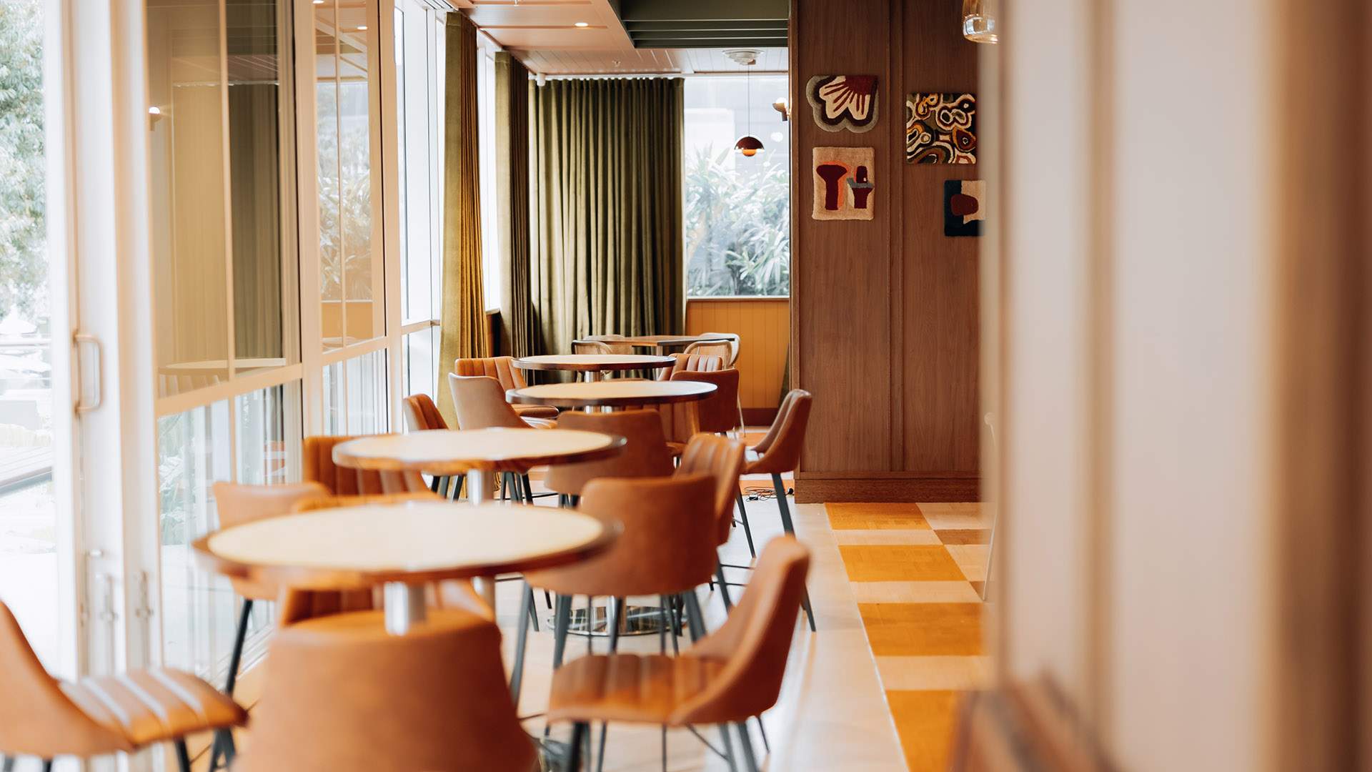 Maggie May, Newstead Review