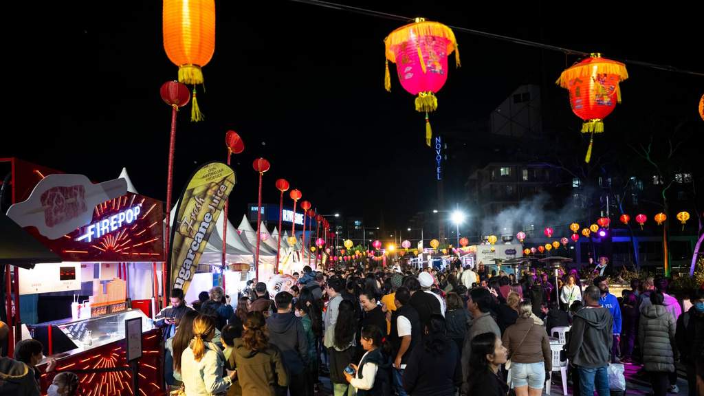 Moon Markets, Sydney