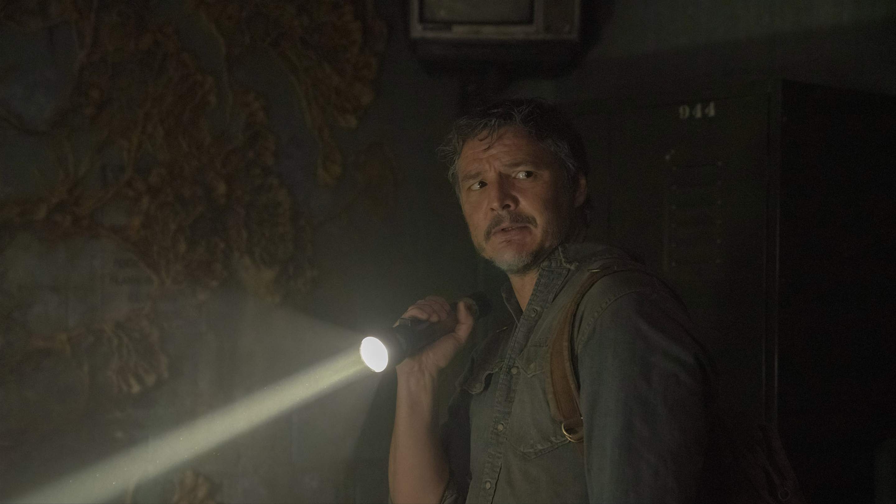 HBO's Full 'The Last of Us' Trailer Is Here with a Tense Pedro Pascal ...