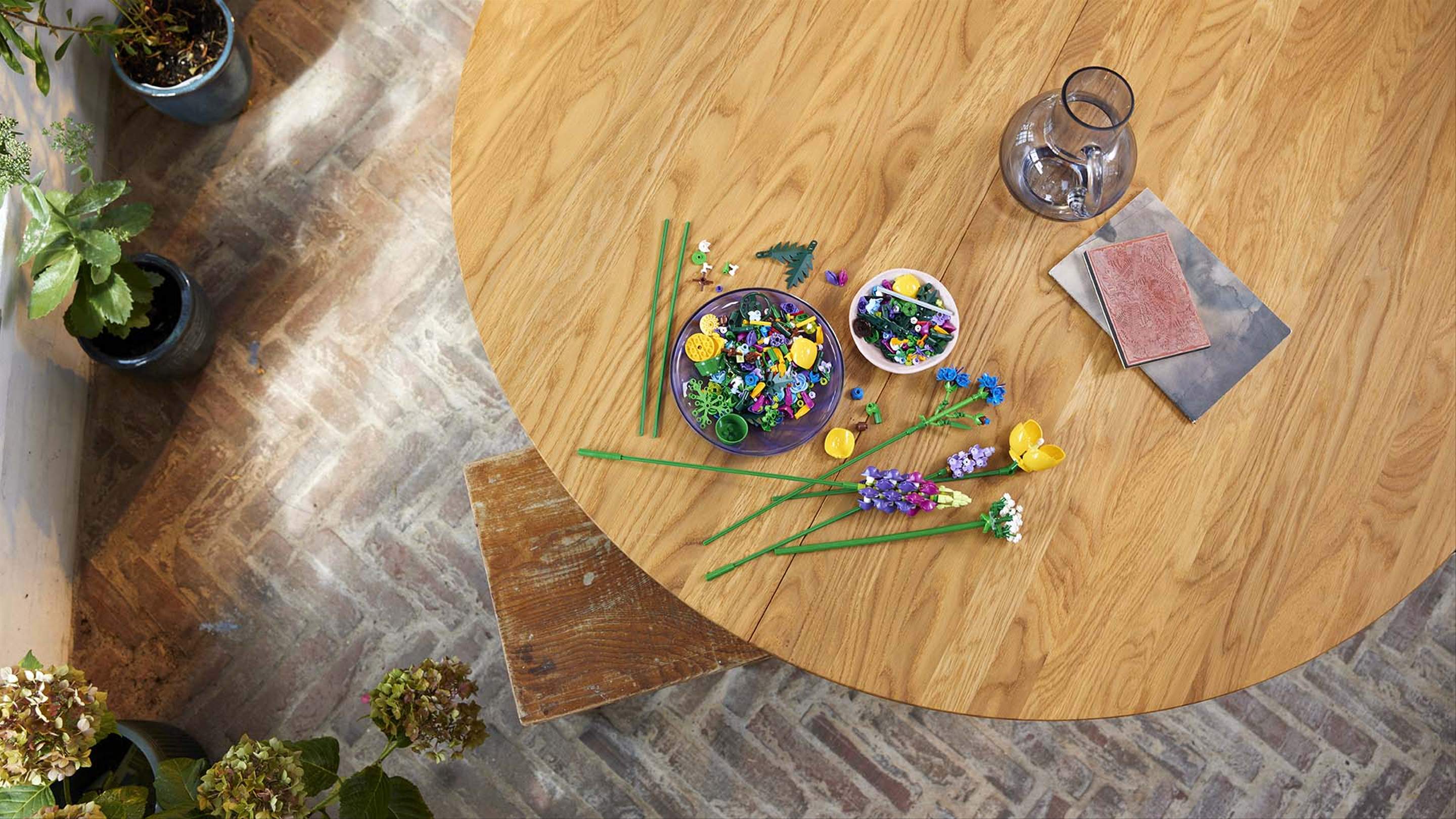 Lego's New Gorgeous Floral Kits Will Let You Fill Your Home with ...