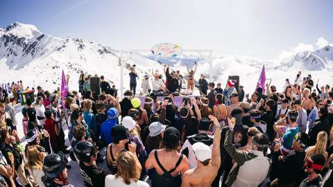 Start Planning a Ski Trip: Queenstown's Alpine Music Fest Snow Machine ...