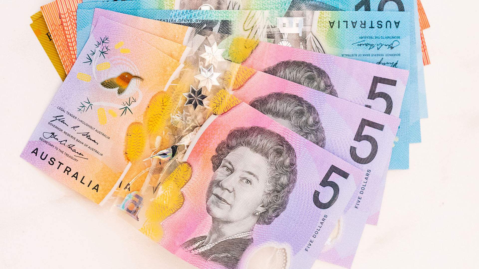 Australia's New $5 Notes Will Replace the Queen with a Tribute to ...
