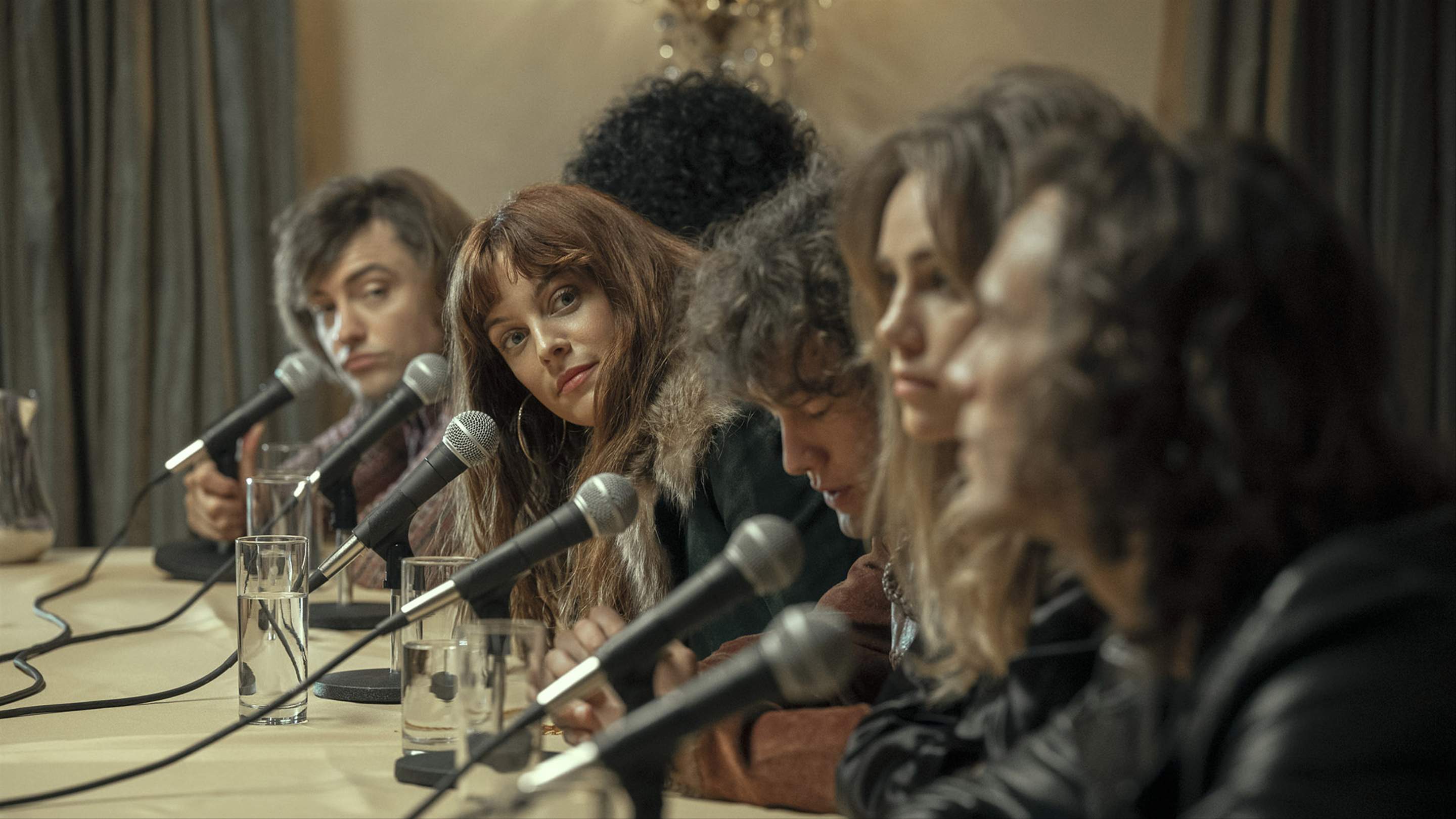 'Daisy Jones & The Six' Is a Fleetwood Mac-Worshipping Rock 'n' Roll ...