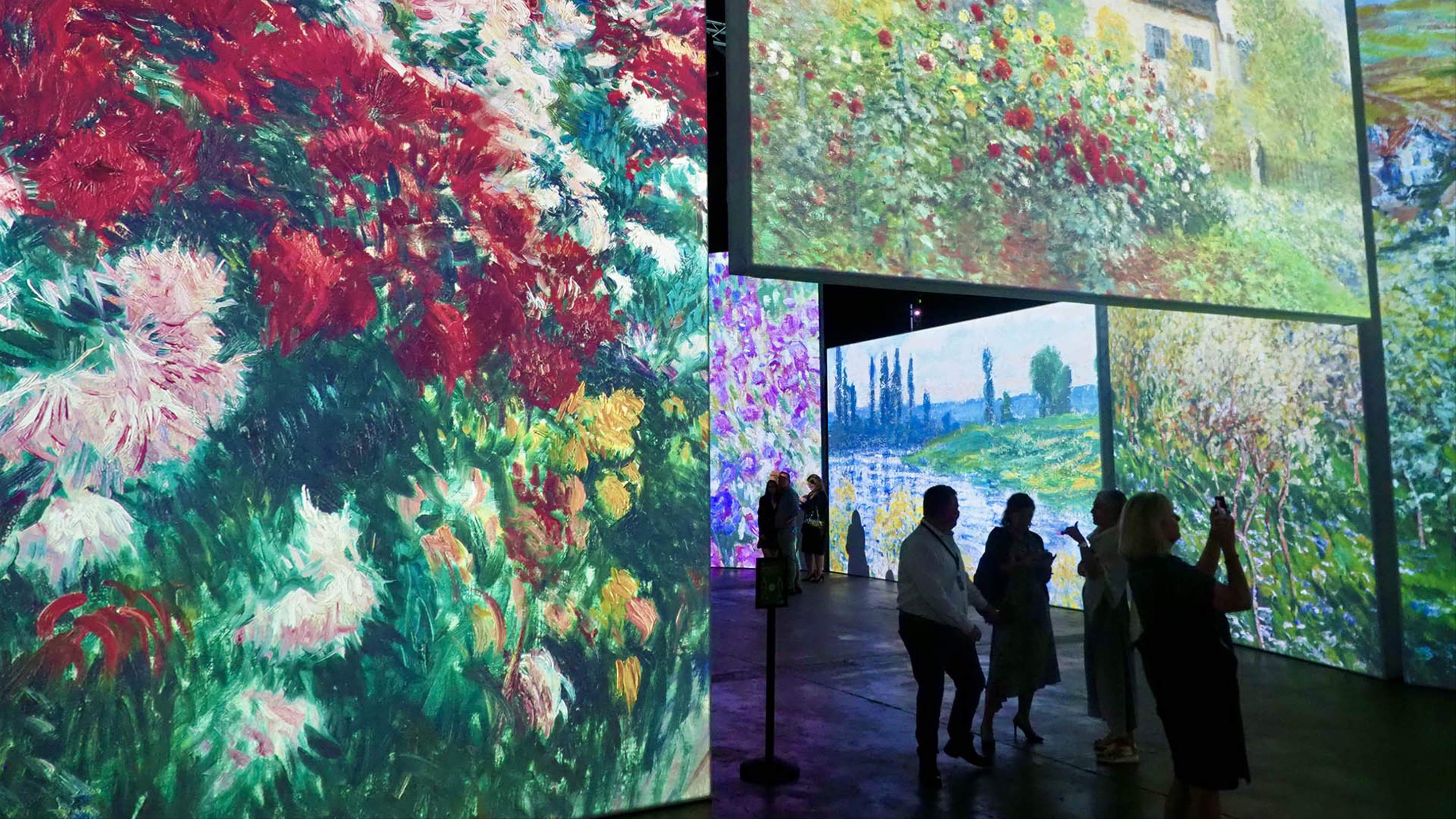 'Monet in Paris' Is the Stunning New Multi-Sensory Exhibition Making ...