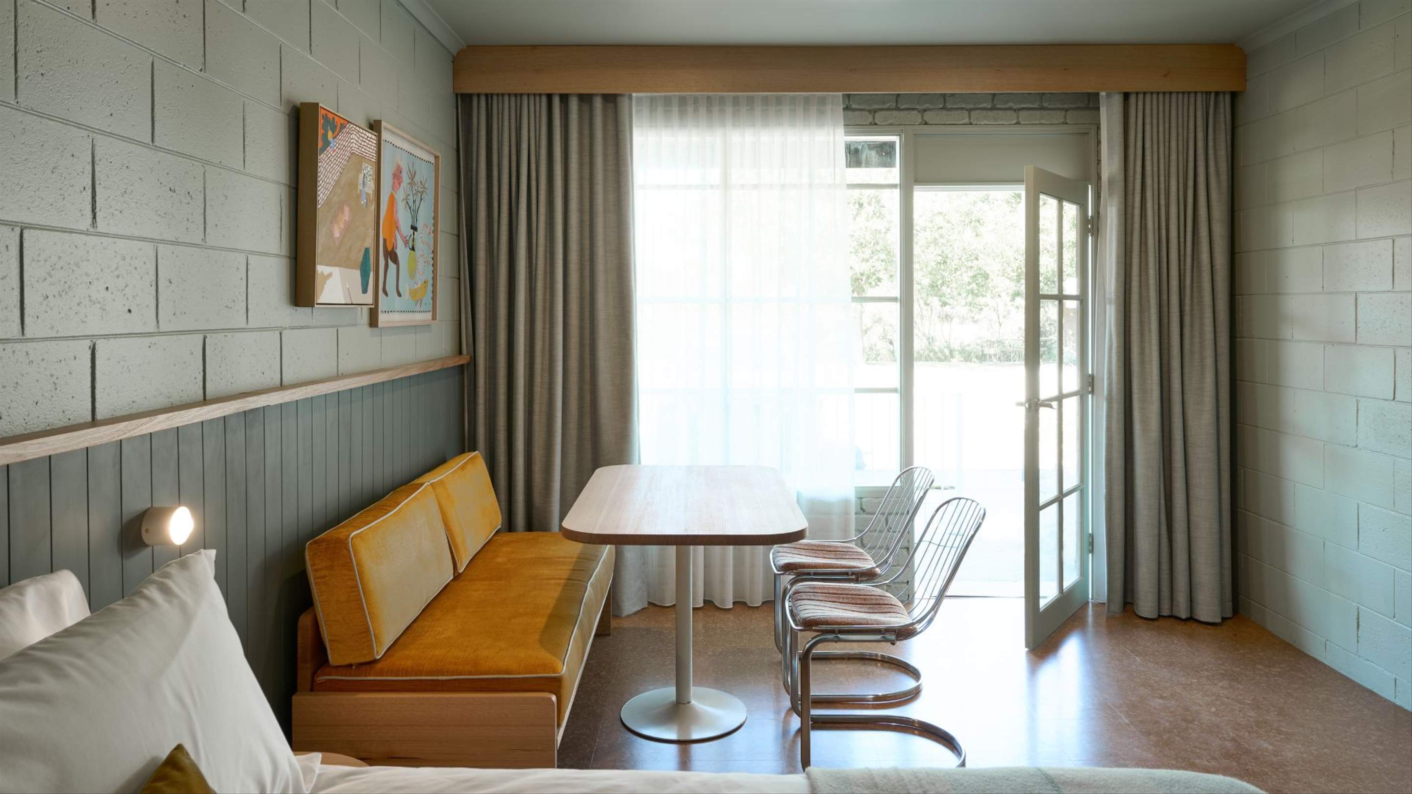 River Drive Motel Is the Charming New Nostalgia-Fuelled Stay Open in ...