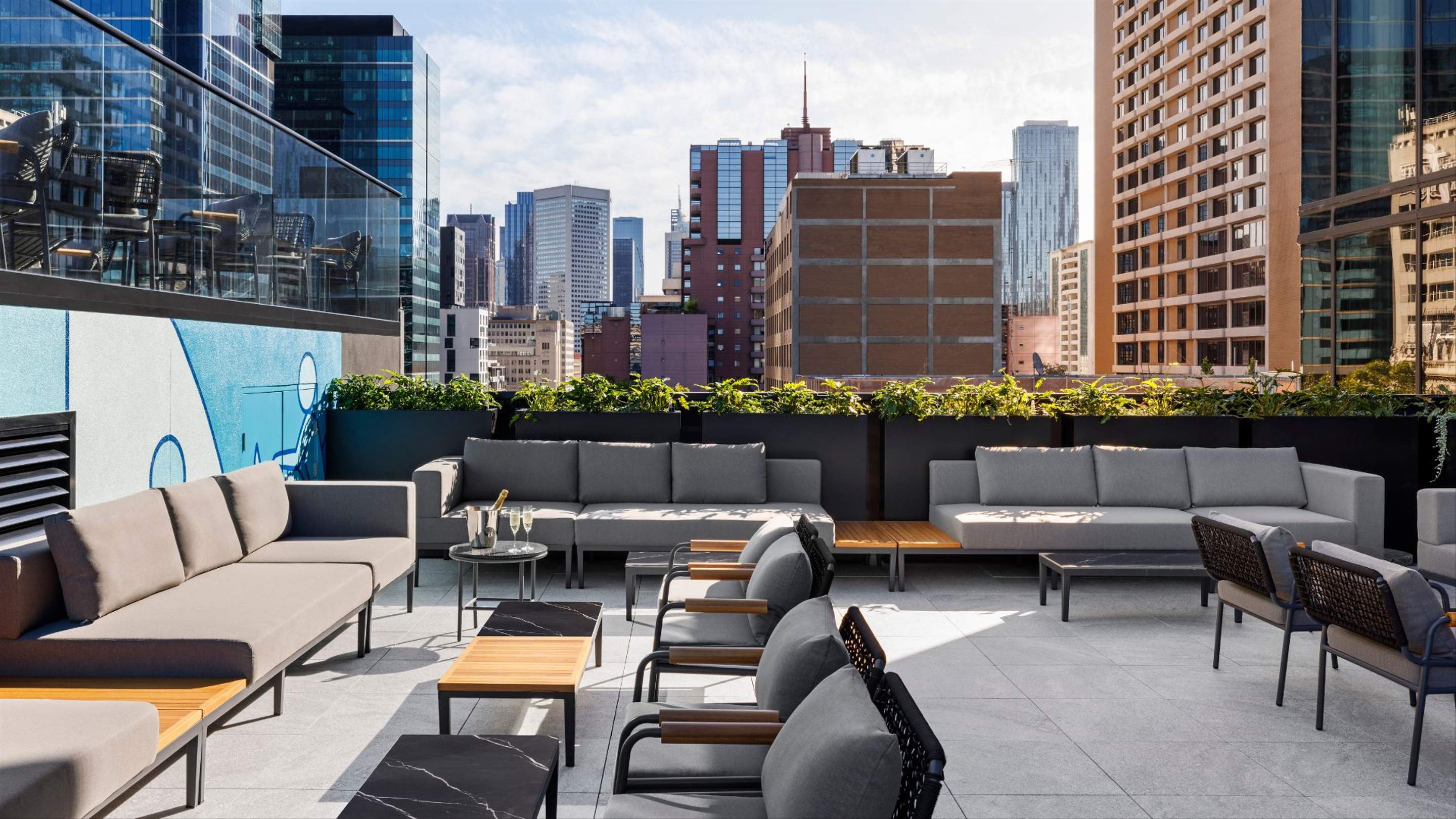 Le Méridien Is Melbourne's Elegant New Hotel with a Rooftop Pool Bar ...