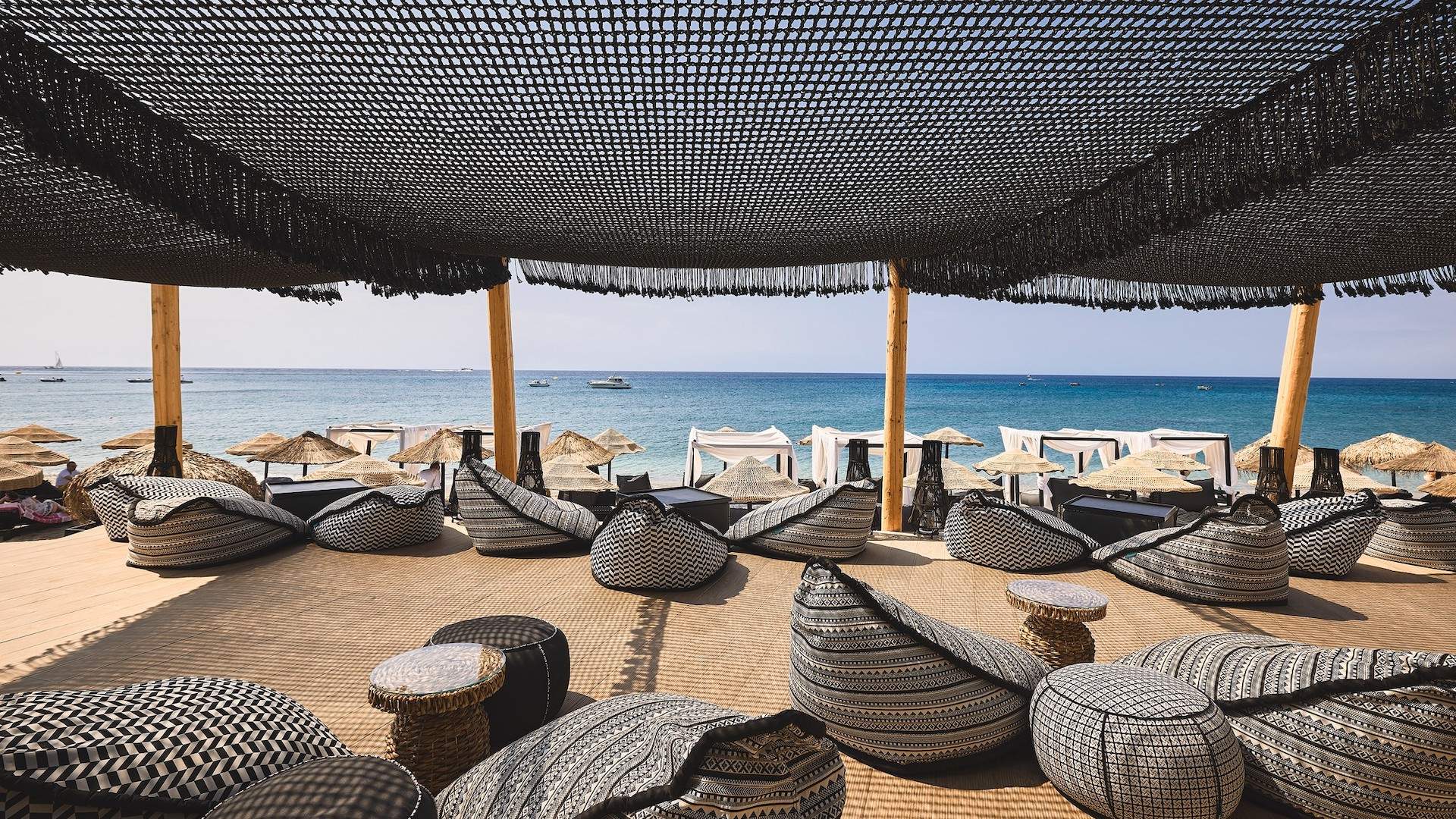 Aqua Loca Beach Bar Review