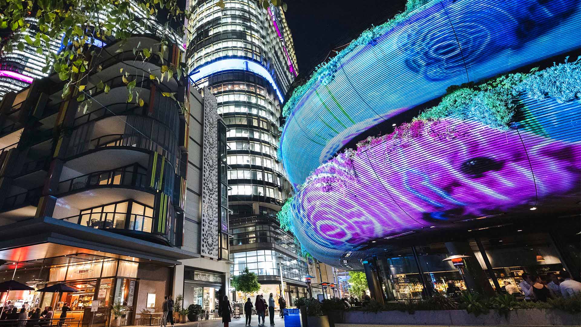 The Best Spots to Grab Dinner or a Drink Near the Vivid Light Walk ...