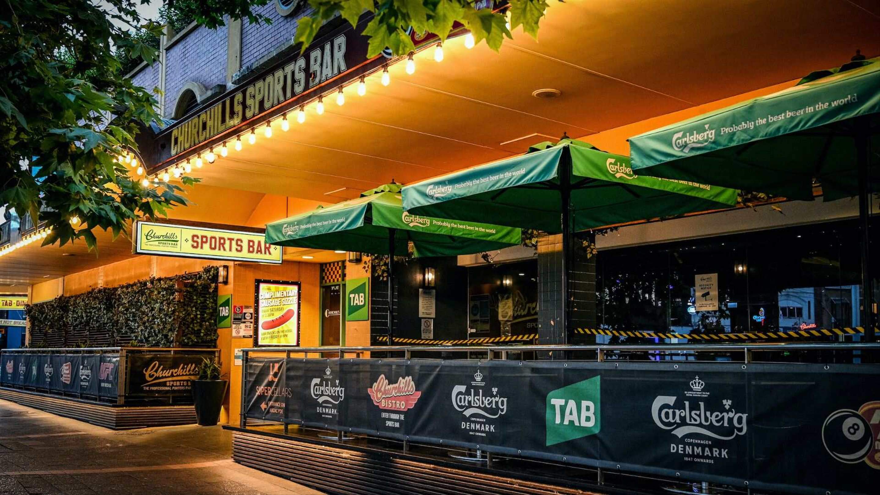 Churchills Sports Bar, Kingsford Review