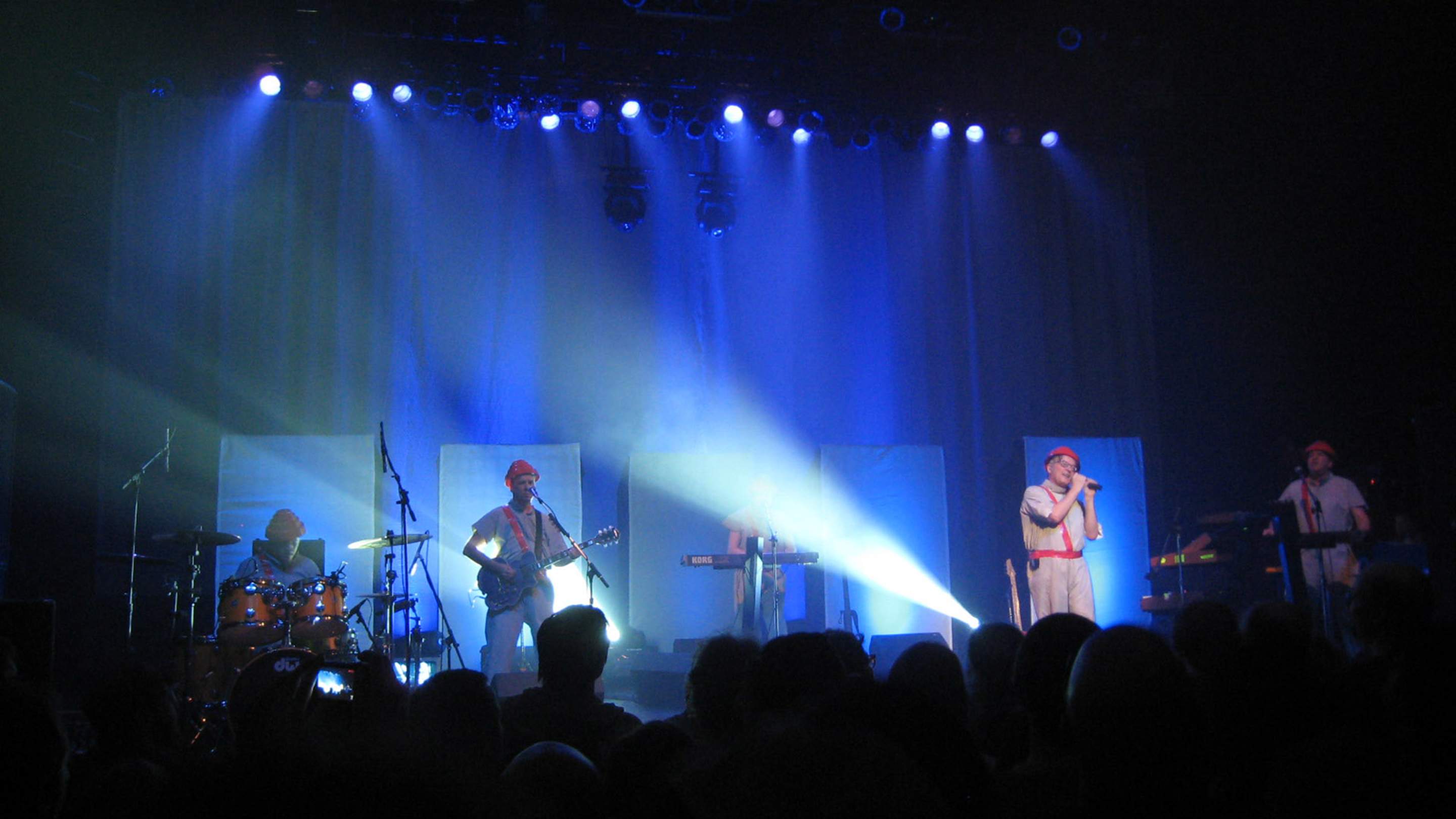 A Heap of Good Things 2023 Bands Have Announced Sideshows Including ...