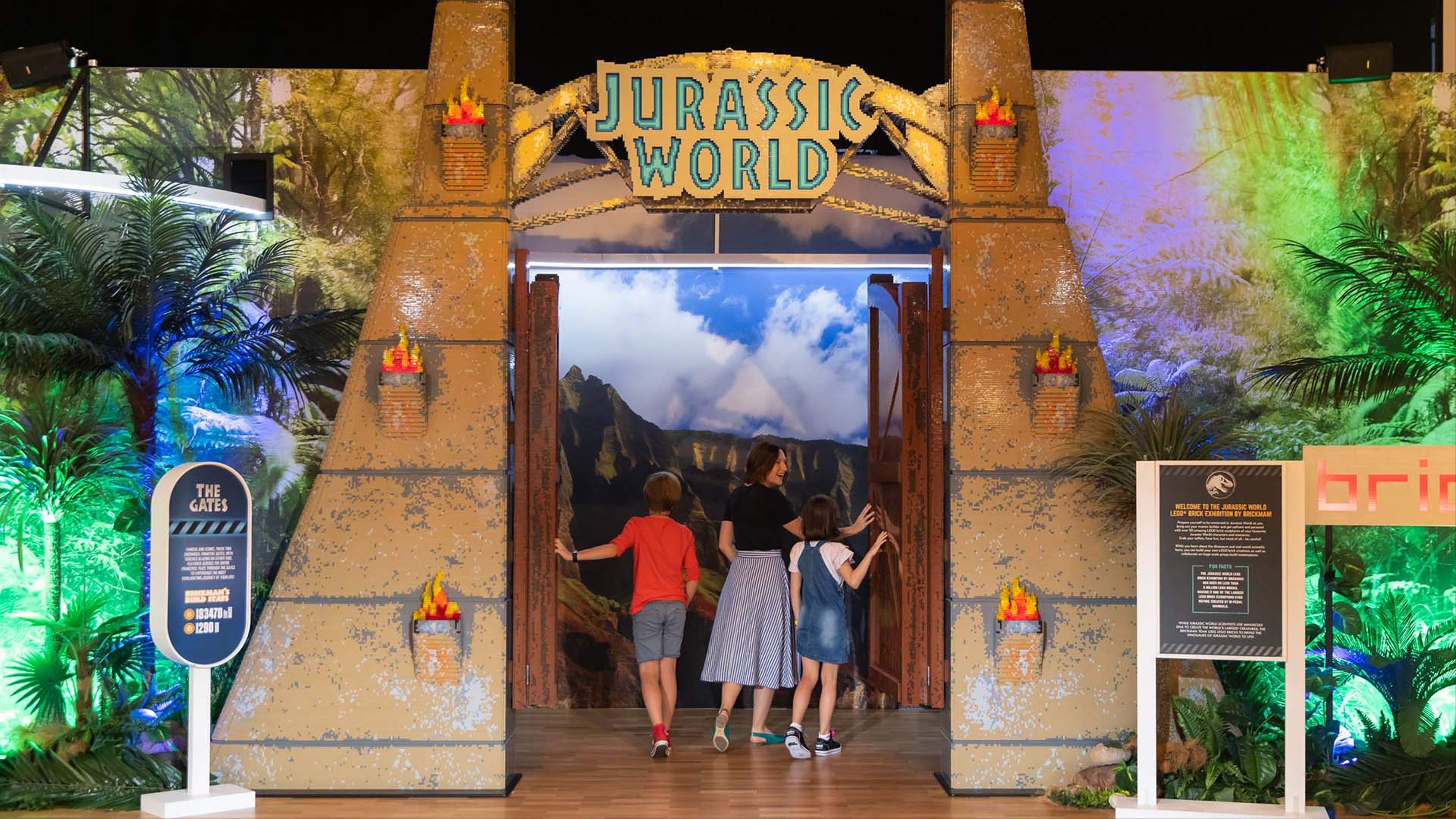 A Lego Exhibition That Recreates 'Jurassic World' with Six-Million-Plus ...