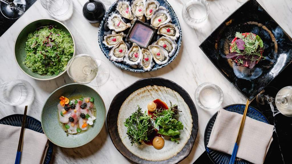 Luna Lu, The Rocks Review