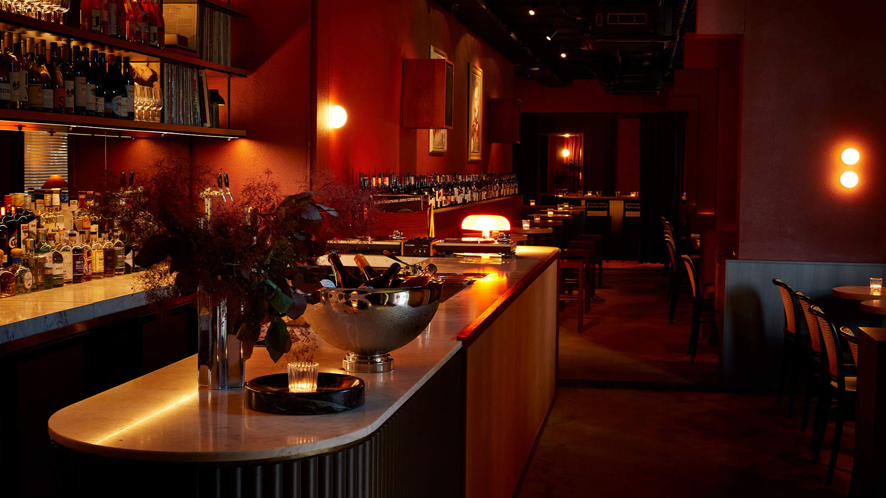 Busby's Bar, Paddington Review