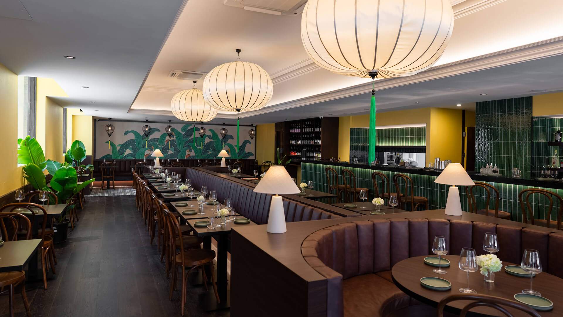 Hoiana, Melbourne Review