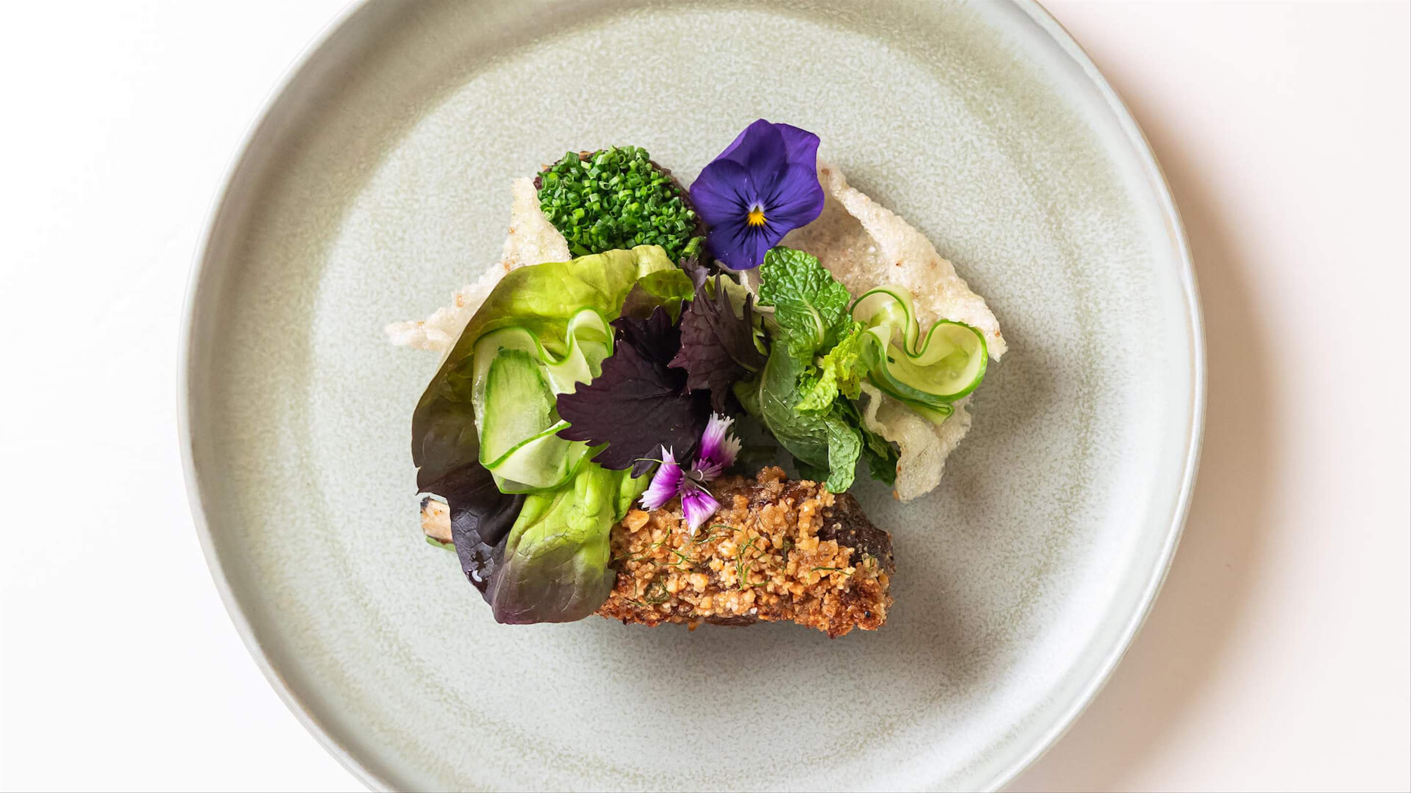 Hoiana, Melbourne Review