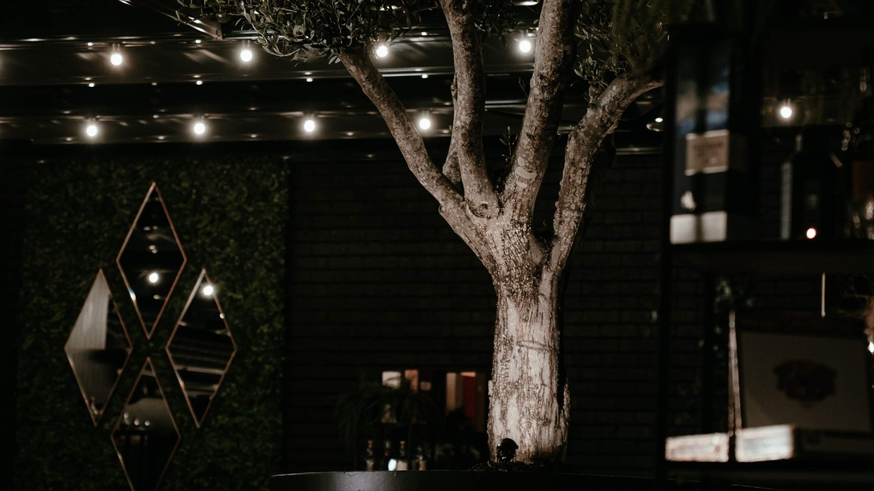 Oribu, Parramatta Review