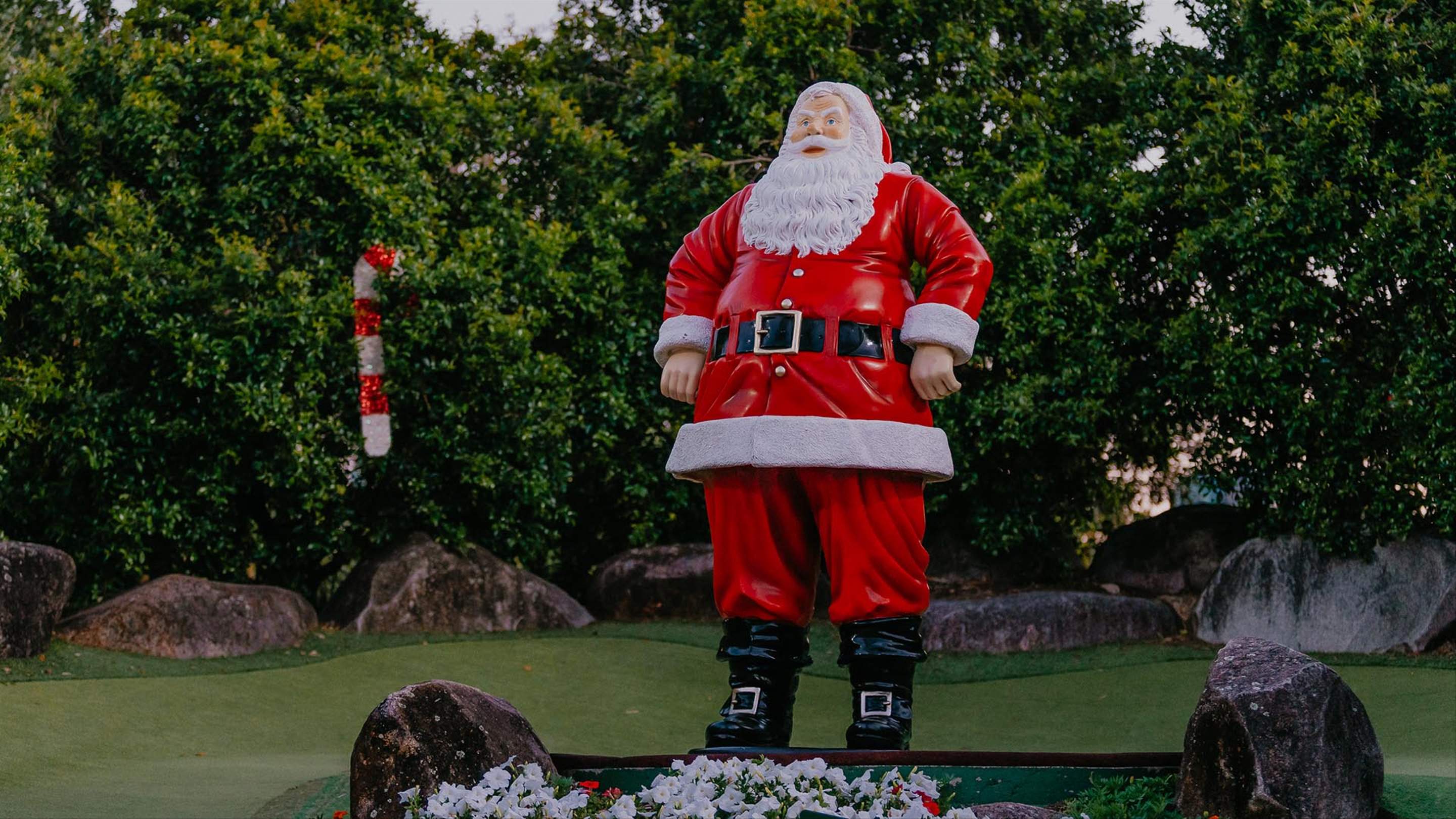 Deck the Greens with Festive Putt Putt: Victoria Park's Christmas Mini ...