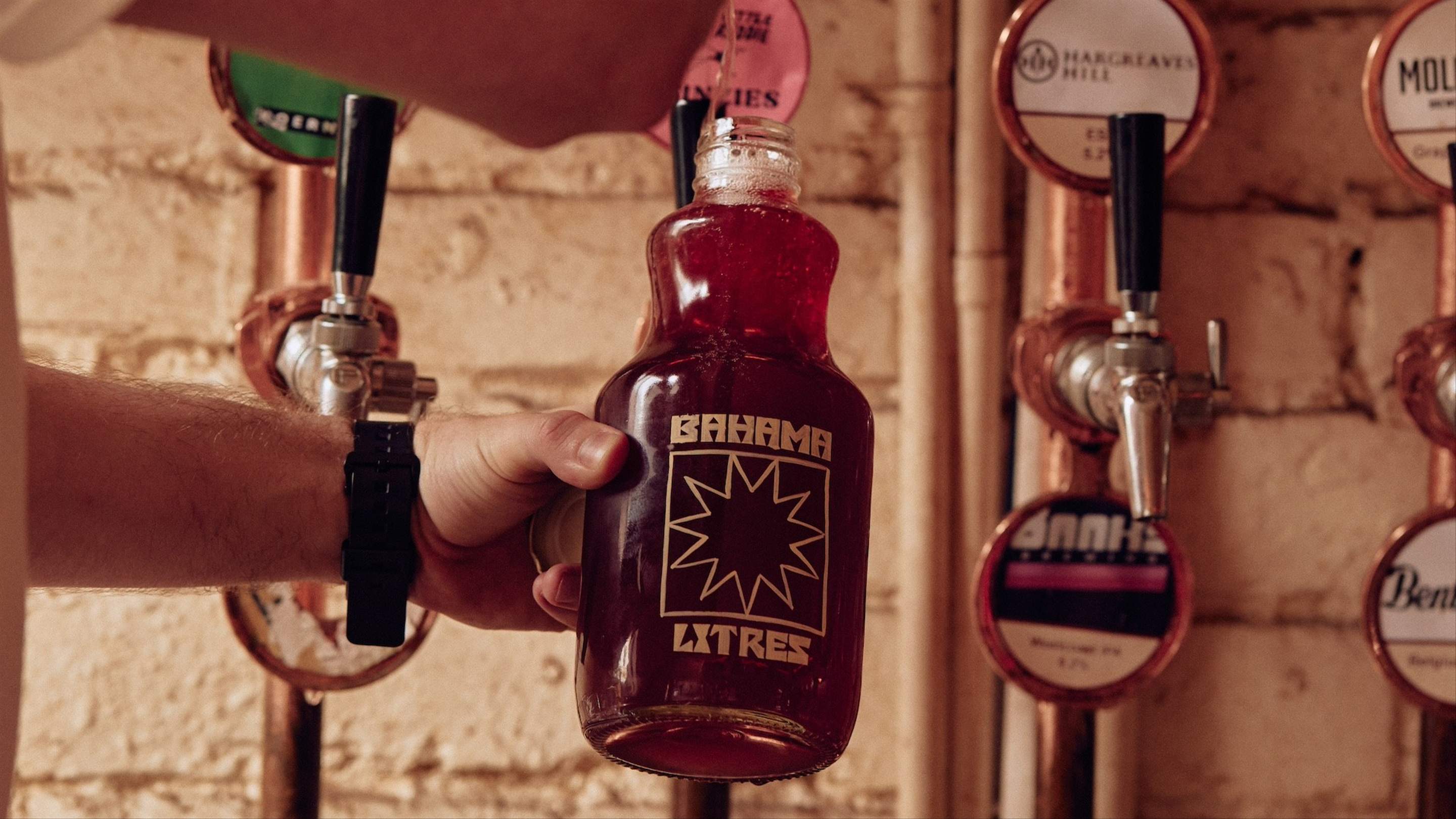 Bahama Gold Has Launched a Wine Delivery Service That Will Guarantee ...