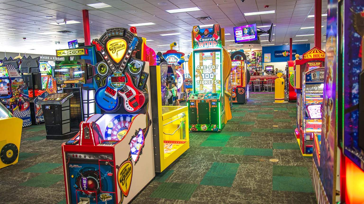 Coming Soon: Chuck E Cheese Is the Latest Big-Name American Chain That ...