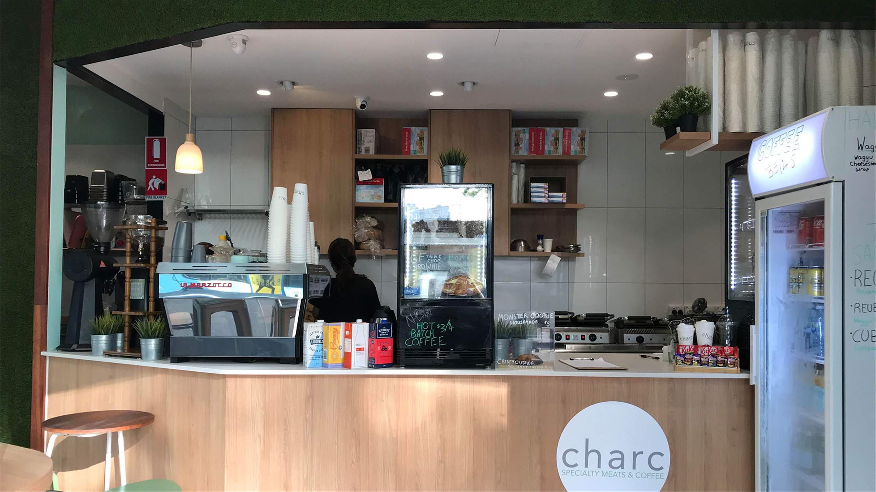 Charc, Chippendale Review