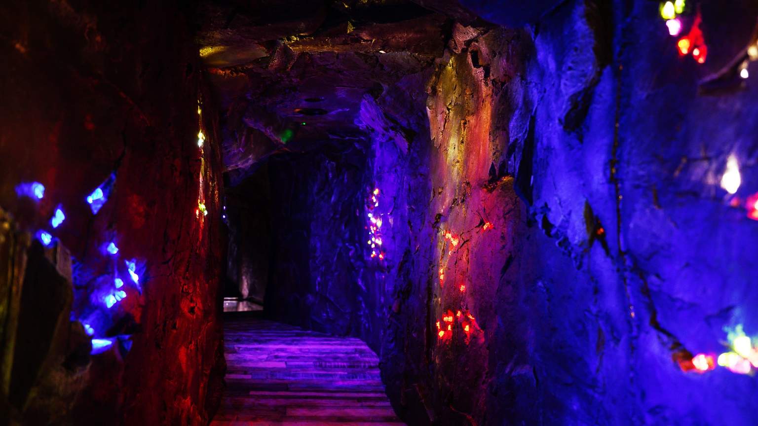 Odyssey Sensory Maze Is Auckland's Immersive New 19-Room Space to Get ...