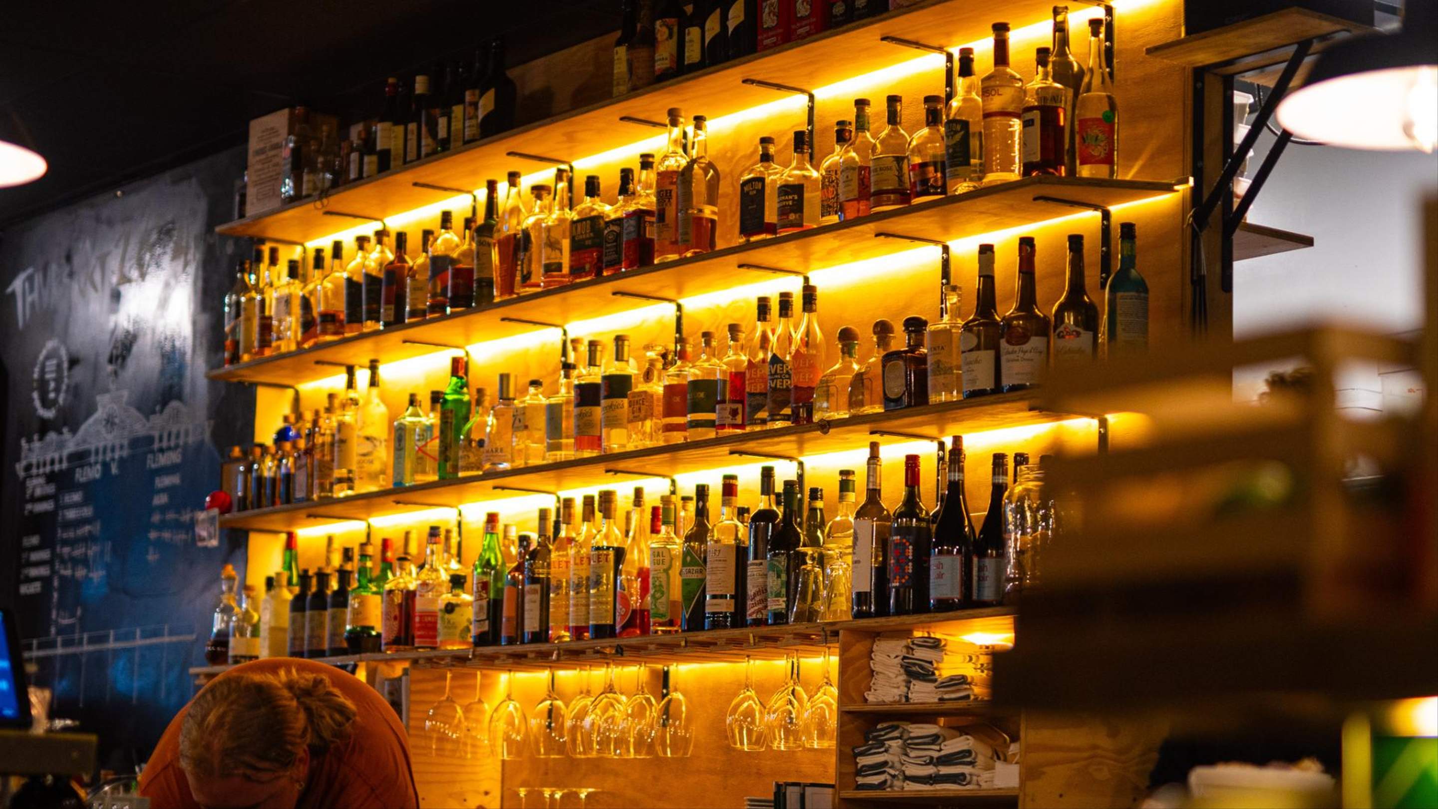 Alba Bar & Deli in Burnett Lane Has Poured Its Last Drinks and ...